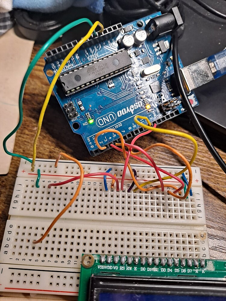 Water level sensor, no signs of life, bread board powered ...