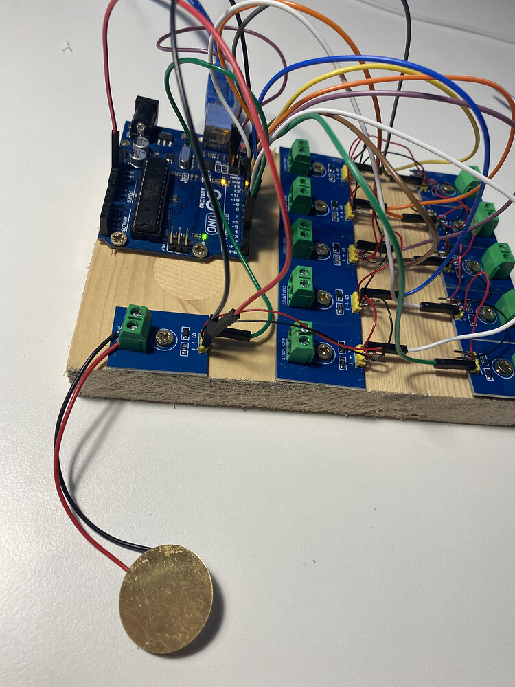 Piezo Knock Sensor Not Working When Is Touched By Anything But My