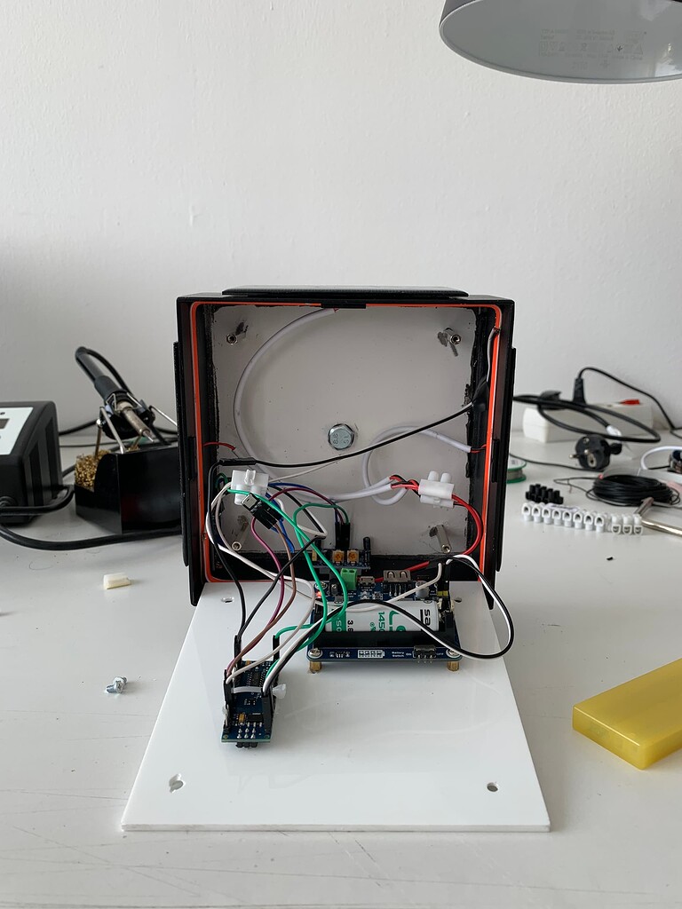 Self-sustaining light box with pixelleds, code problems - Programming - Arduino Forum