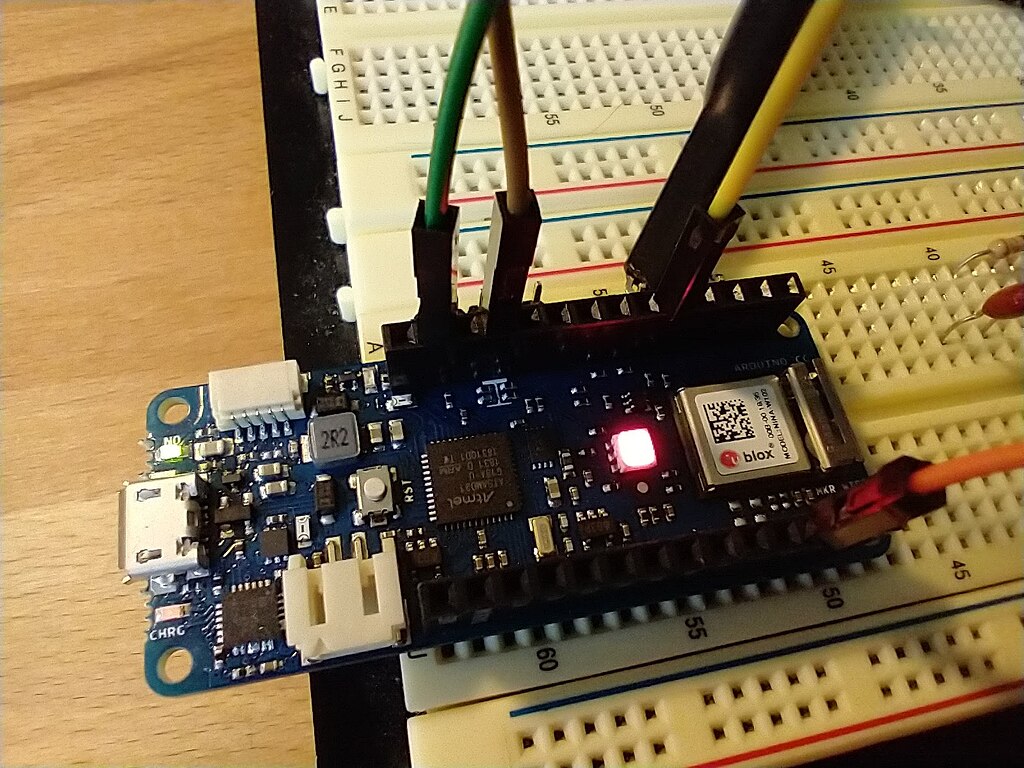 MKR WiFi 1010 stuck at boot with red LED on - IDE 1.x - Arduino Forum