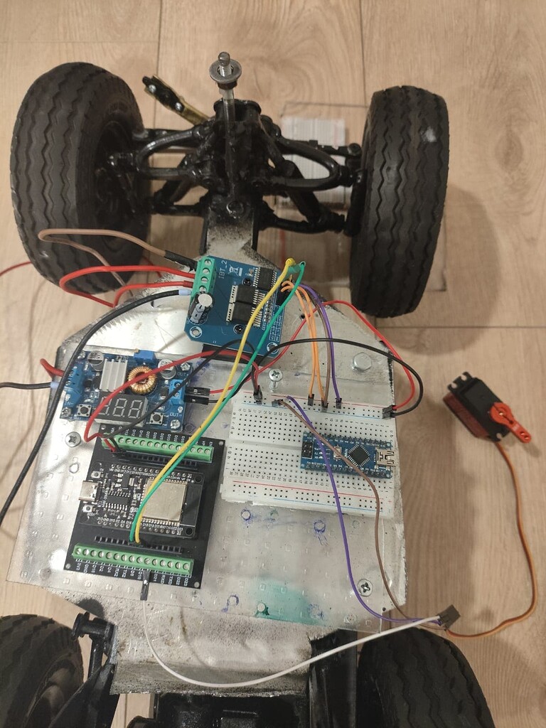 ESP32 Bluetooth Car – Servo not turning and motor responds to steering commands - General ...