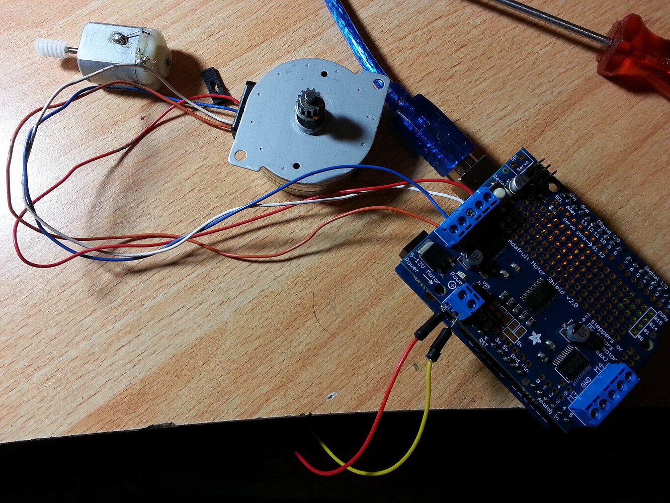 Arduino und Adafruit Motor/Stepper/Servo Shield for Arduino v2 Kit - v2.0 - Deutsch - Arduino Forum