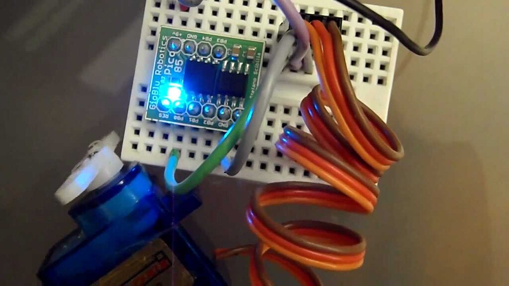 ATtiny85 @ 16mhz with internal High Frequency PLL Clock - Libraries - Arduino Forum