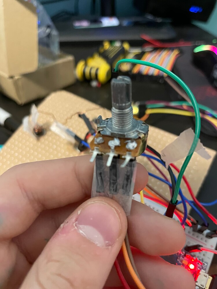 Potentiometer jumping from 0% to 100% - General Electronics - Arduino Forum