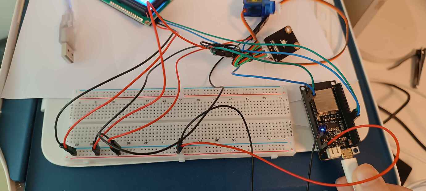 LCD1602 work with Arduino Uno but not Esp32 - Displays - Arduino Forum