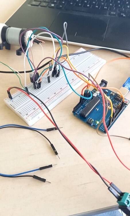 pH sensor error when dc motor is on - Sensors - Arduino Forum