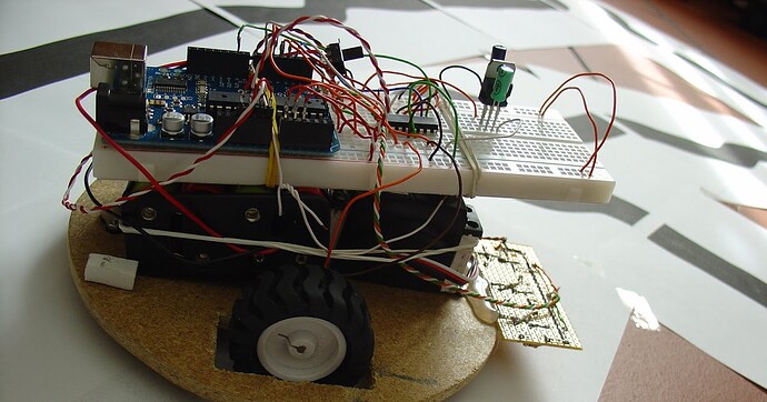 programação de um robô seguidor de linha - Português - Arduino Forum