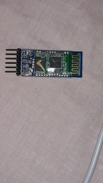 Arduino UNO R3 + Bluetooth HC-05 = Serial Monitor is going mess ...