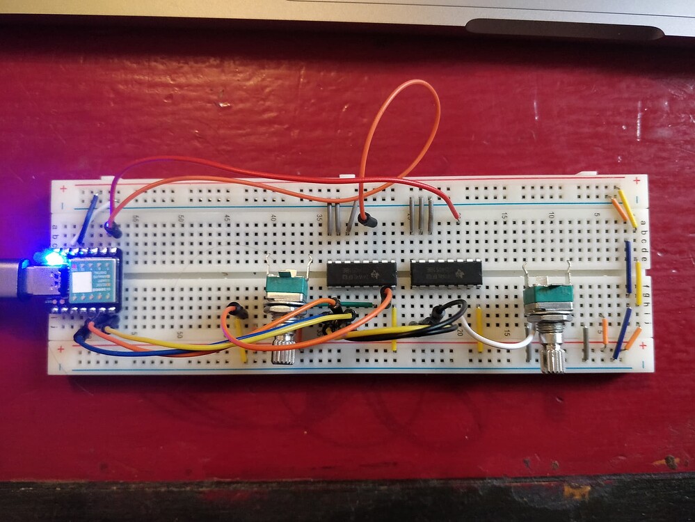 Two CD4051 on same address affect each other channel reading - LEDs and ...