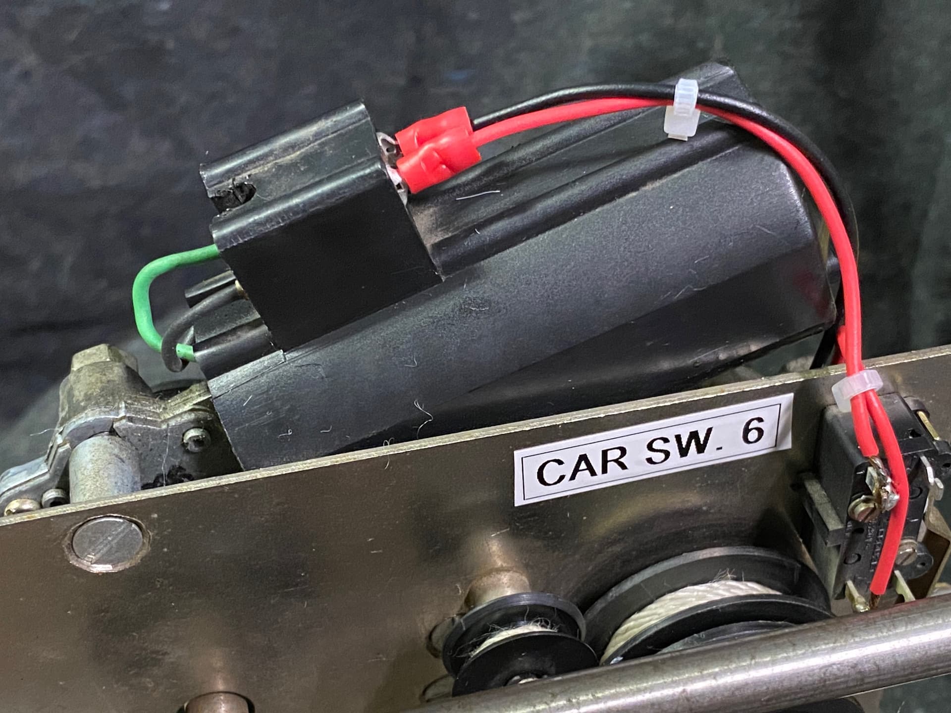 Controlling DC motors with Micro Switch for Arcade Claw Machine ...