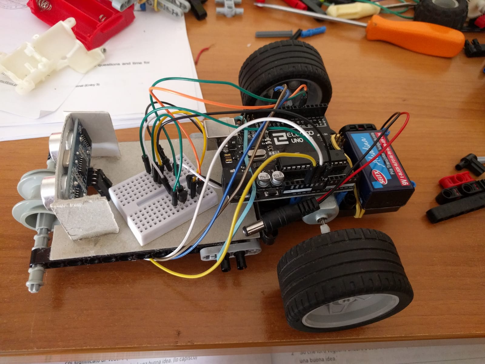 Progetto macchinina problema di alimentazione motori - Hardware - Arduino Forum
