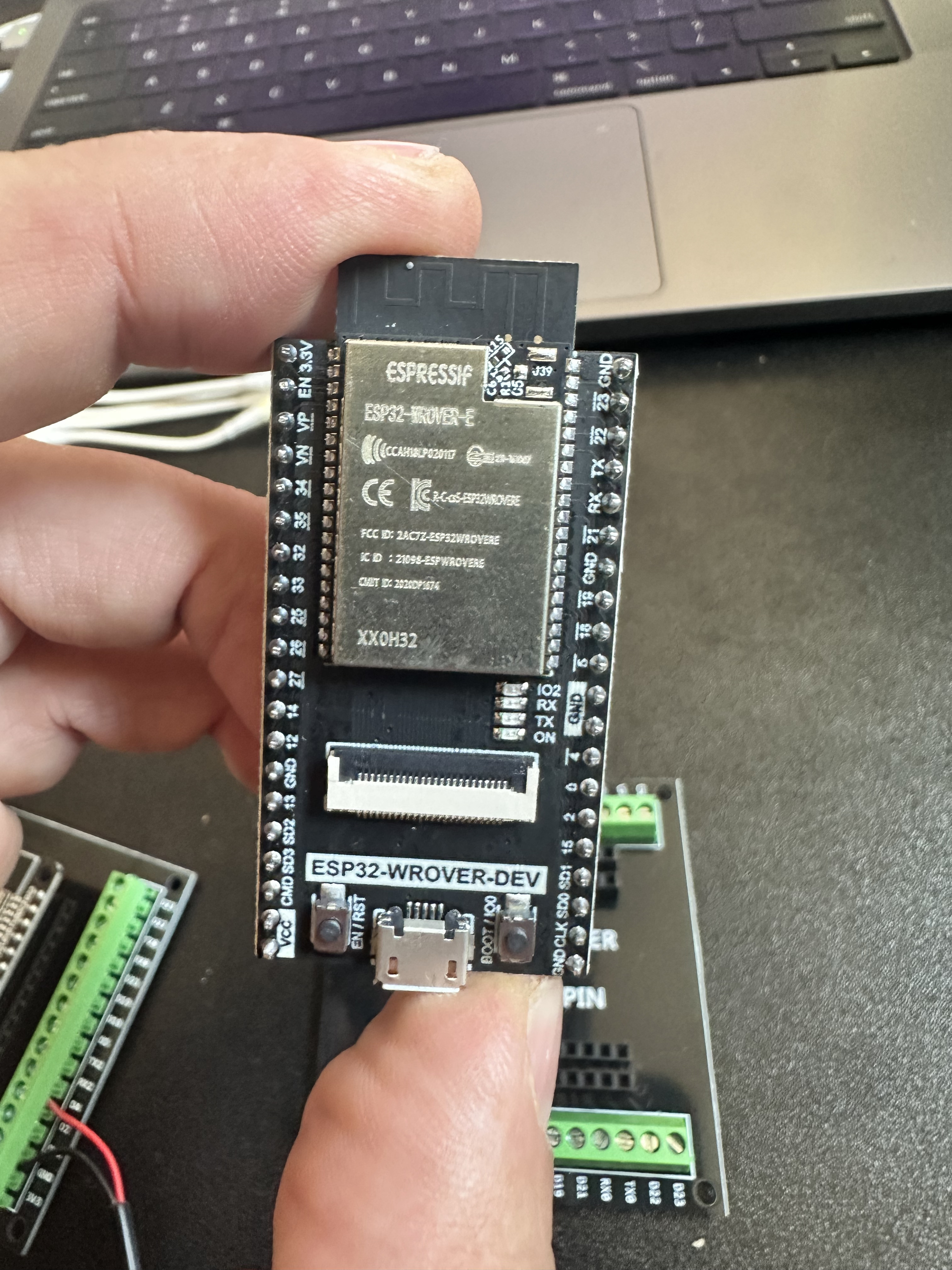 Help with board ESP32 WRover - 3rd Party Boards - Arduino Forum