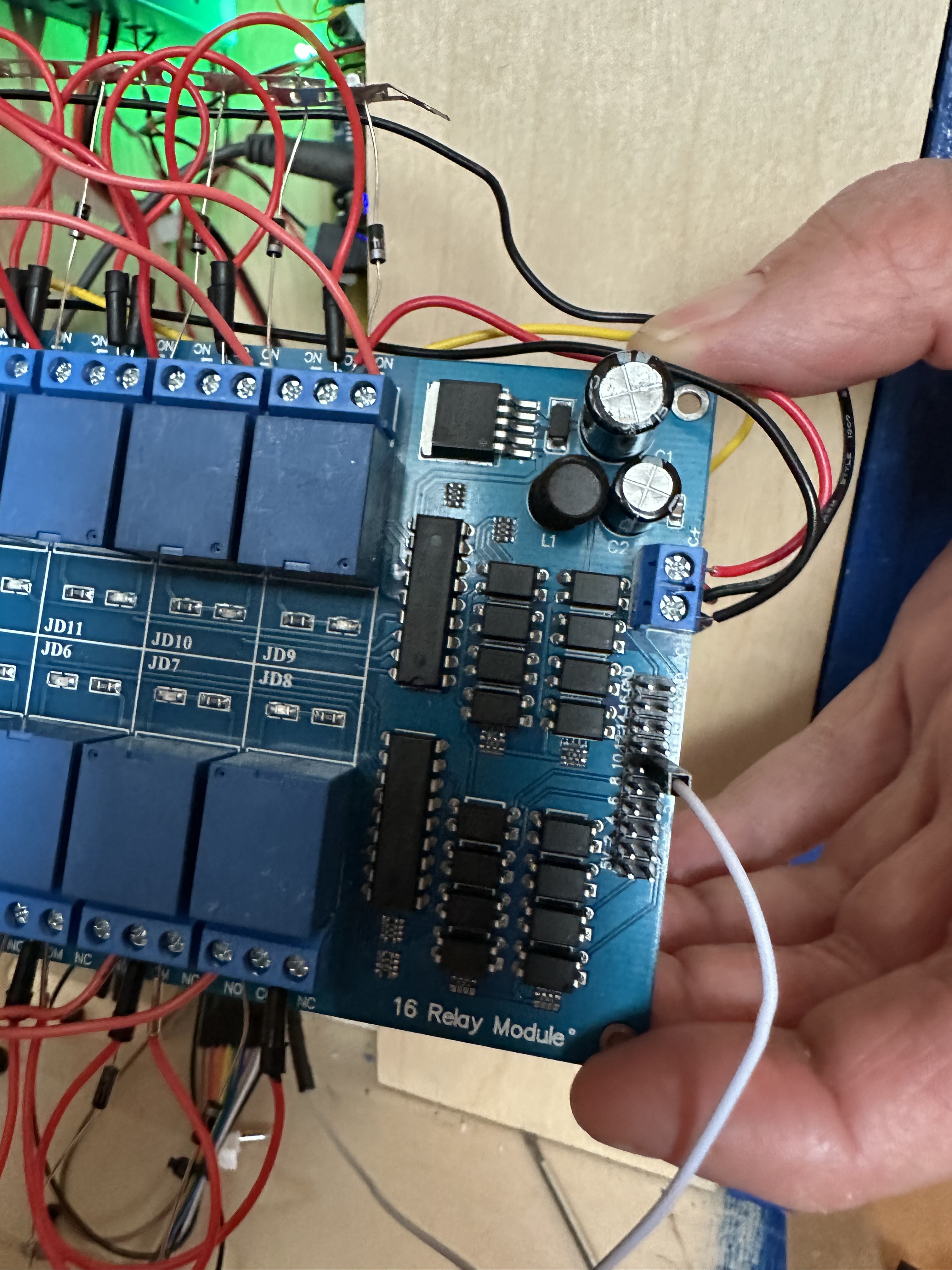 16er relaiskarte schaltet komisch - Deutsch - Arduino Forum