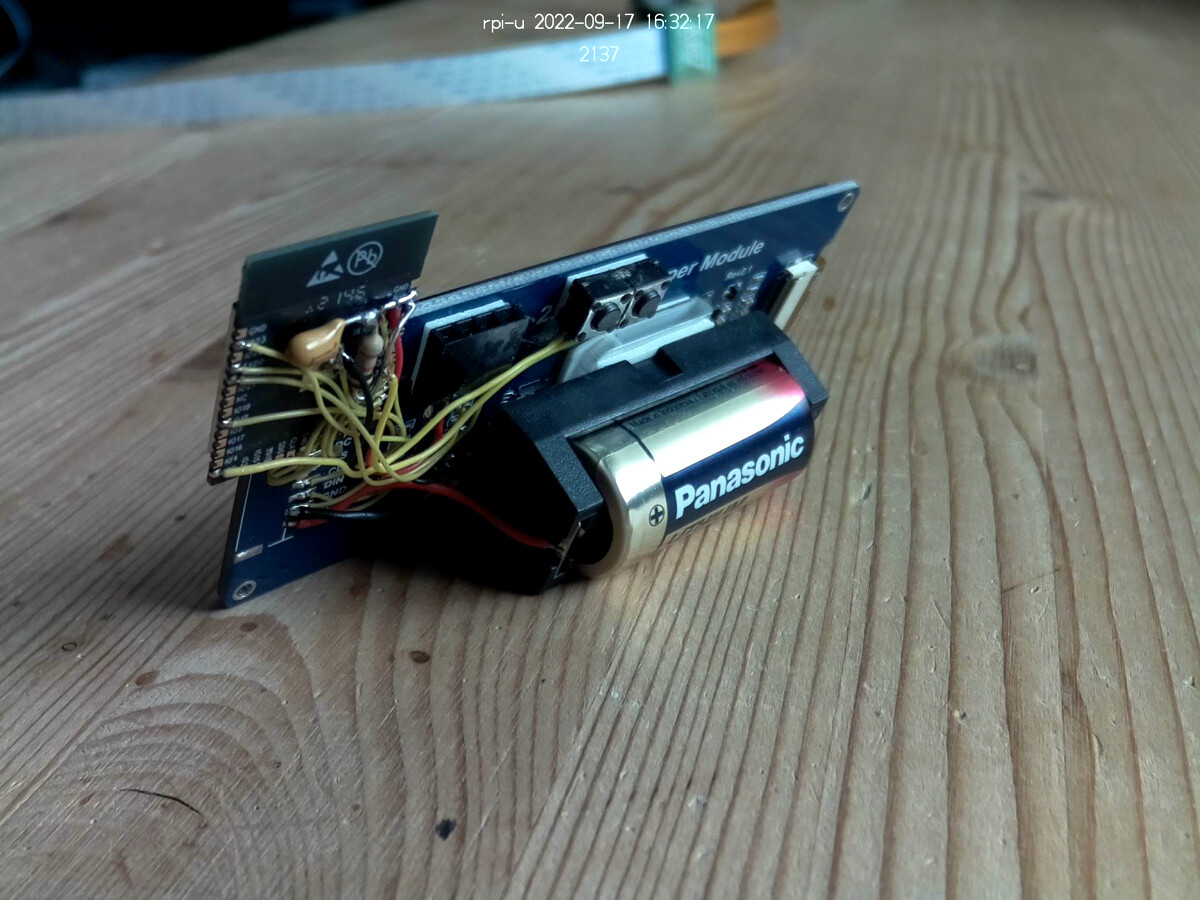 HowTo fix 5V compatible Waveshare E-Papers to allow minimum current in deep sleep mode with ...