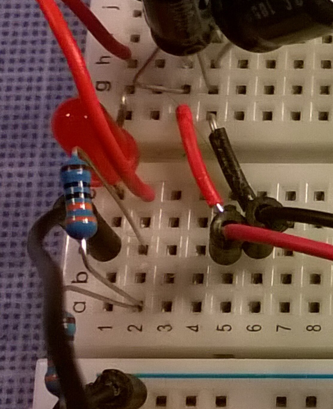 Arduino on a Breadboard: problem with 7805 voltage regulator, blew up LEDs! - General ...