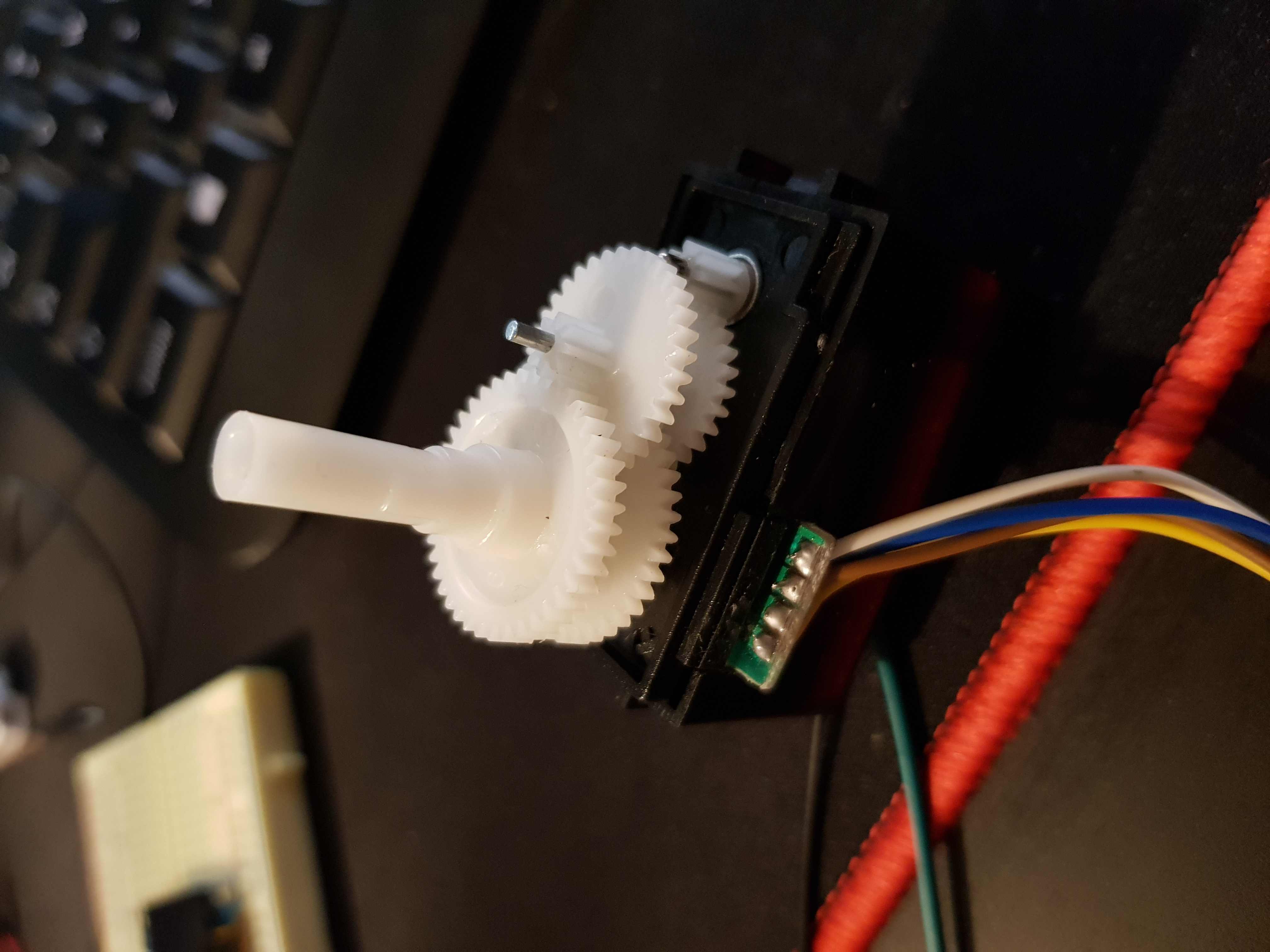 Strange servo 6 wires - Motors, Mechanics, Power and CNC - Arduino Forum