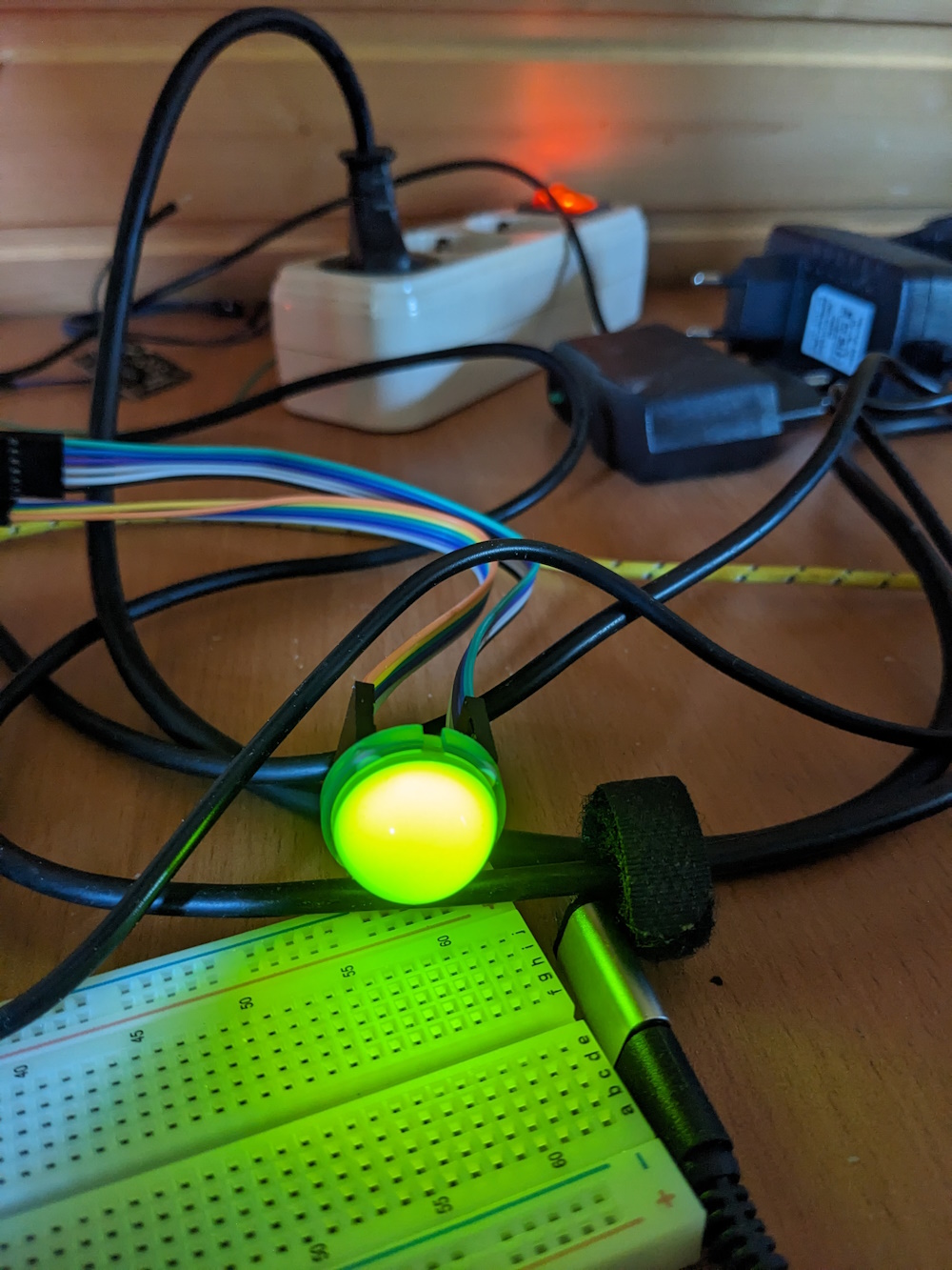 Sequence without delays with two void - Programming - Arduino Forum