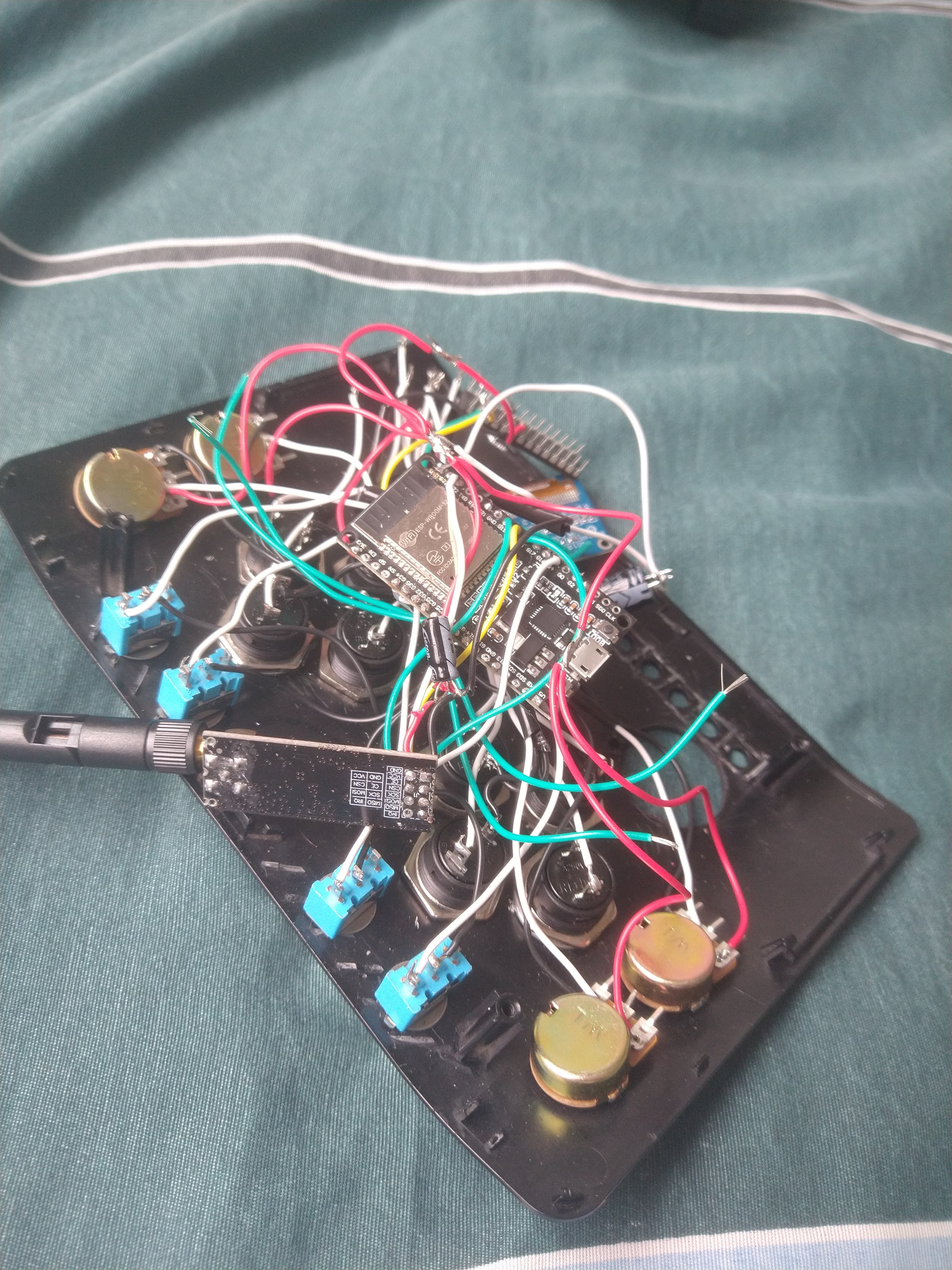 [SOLVED] MCP23017 Not working properly - 3rd Party Boards - Arduino Forum