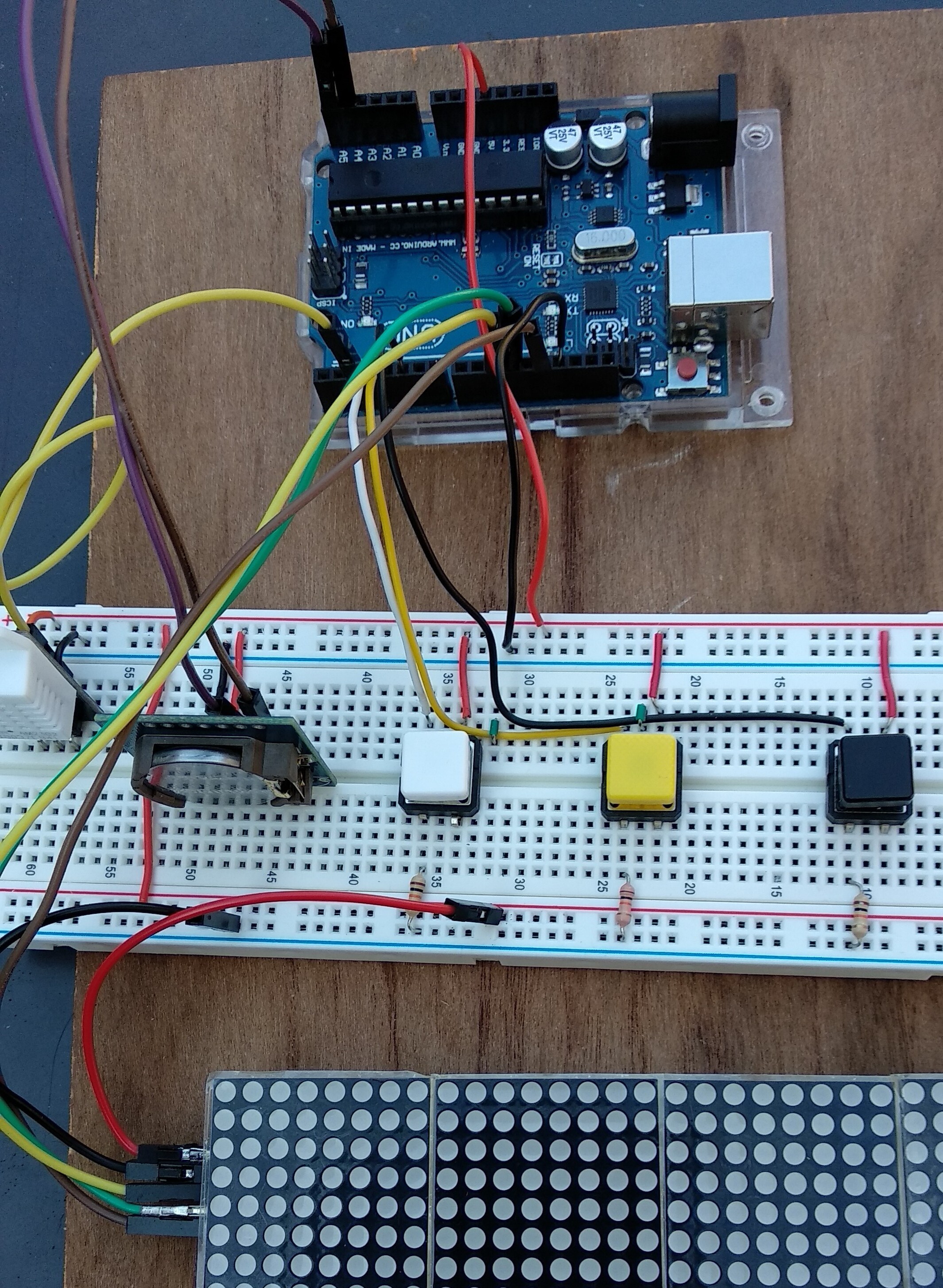 Voltage variance from Arduino Uno - General Electronics - Arduino Forum