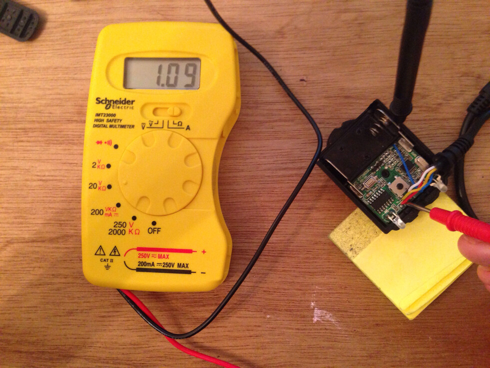Wireless Remote control project - understanding the building of the ...