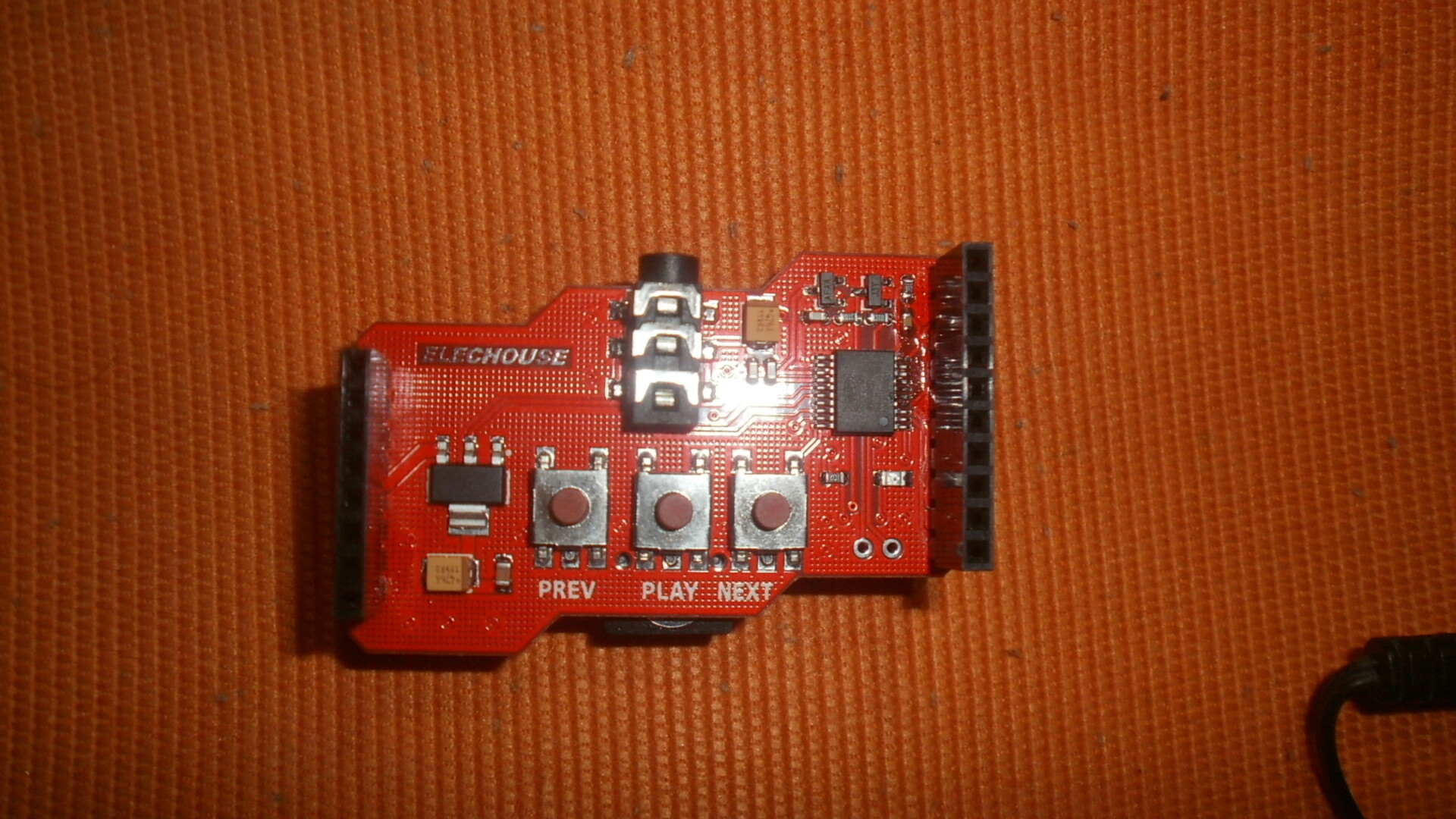 Newby On Wave Shield V2 0 By Elechouse Play Sound By A Piezo Trigger