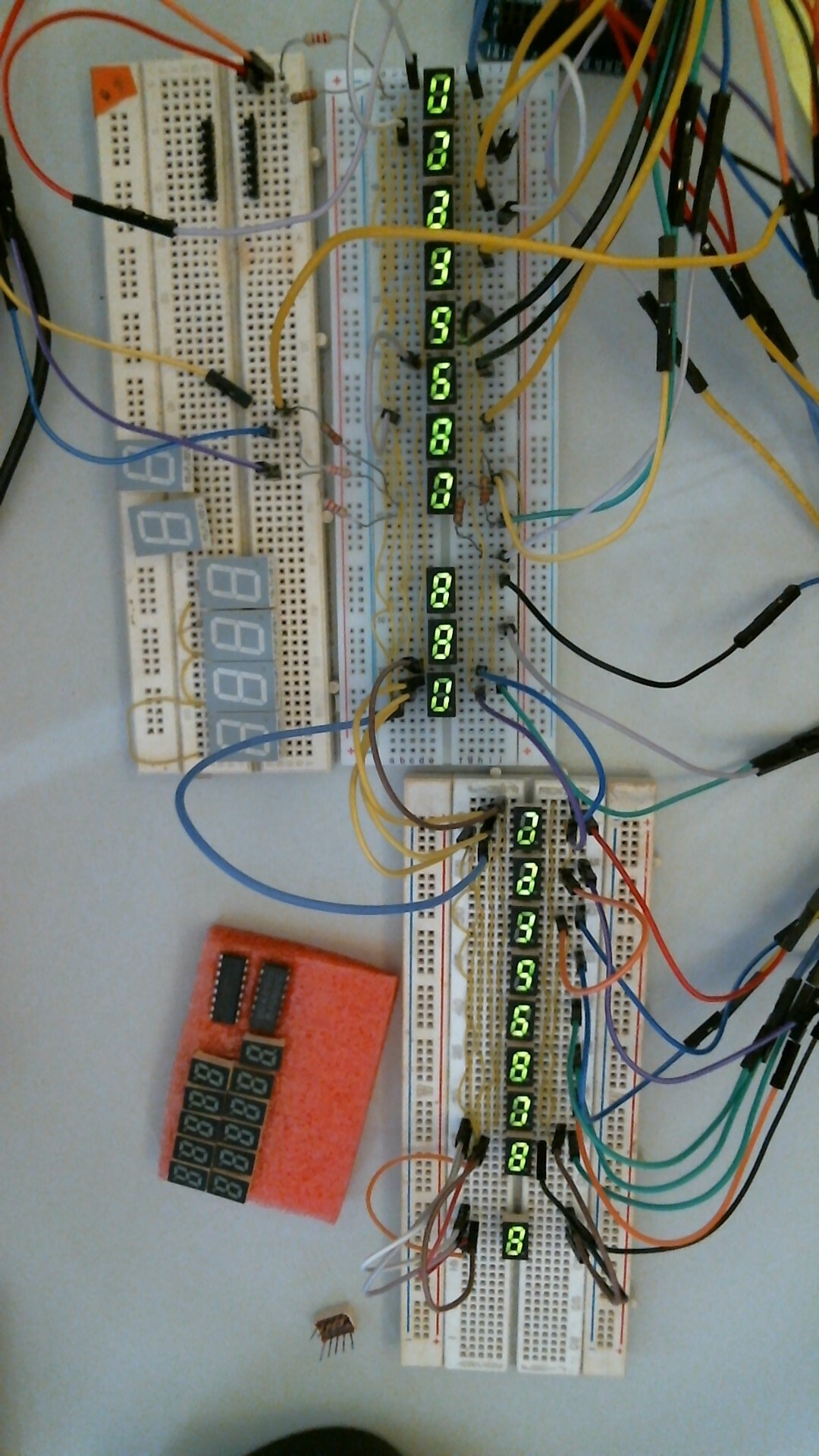 Problem in the display of 20 7-segment LEDs using Arduino Mega2560 - Programming - Arduino Forum