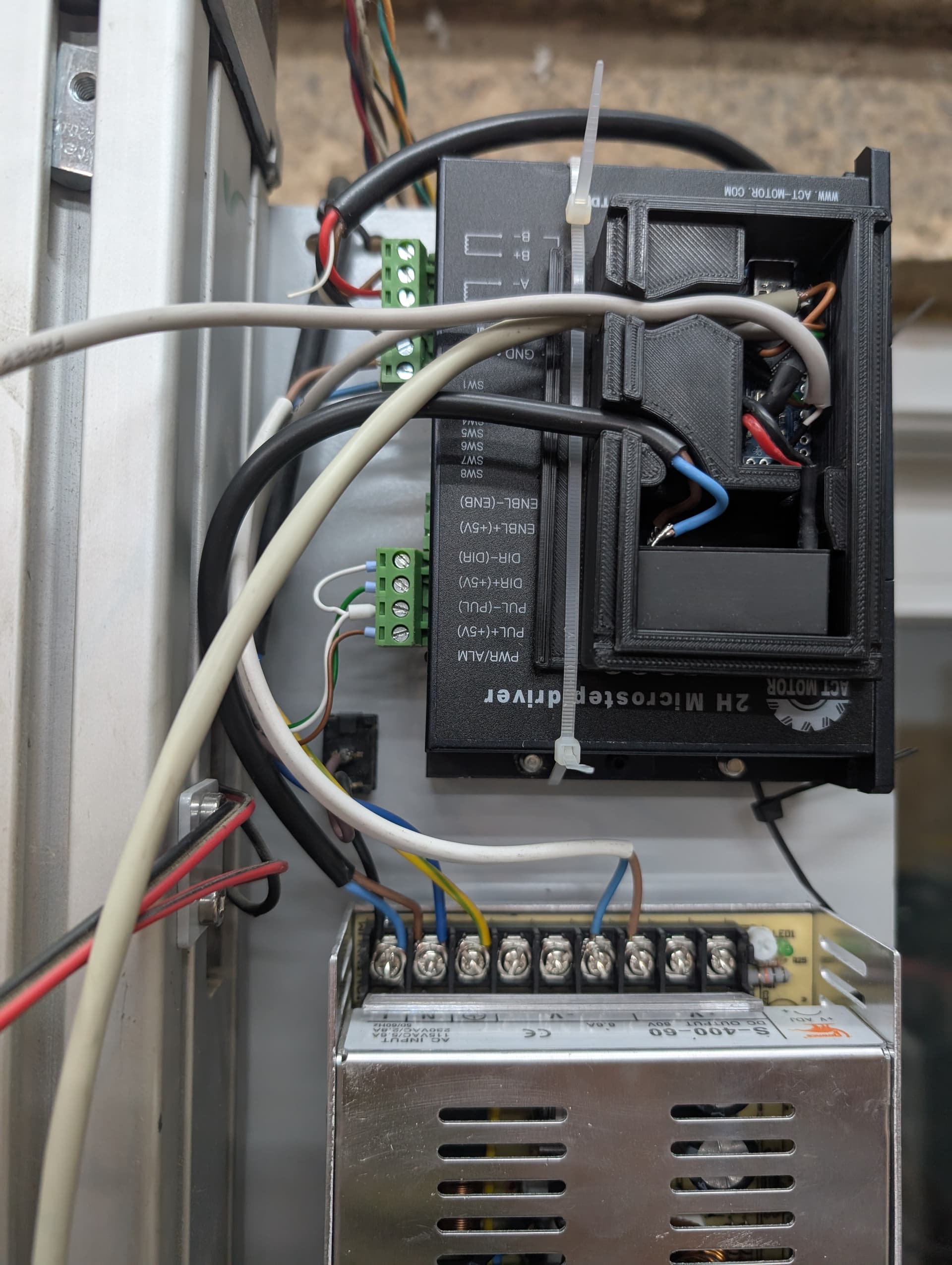 Analogread value jumping around - General Guidance - Arduino Forum