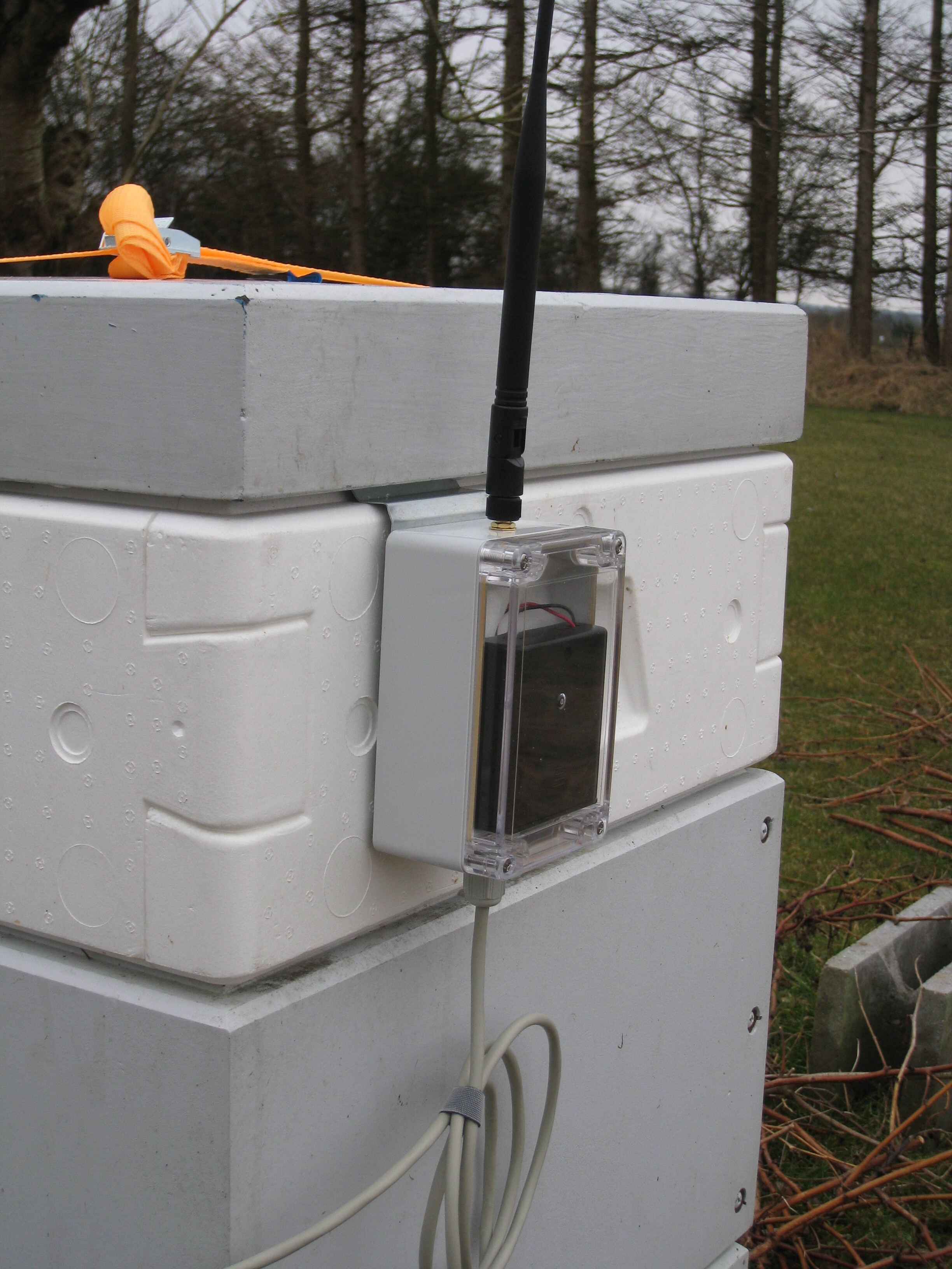 Measuring the weight of a beehive - Page 6 - General Guidance - Arduino ...