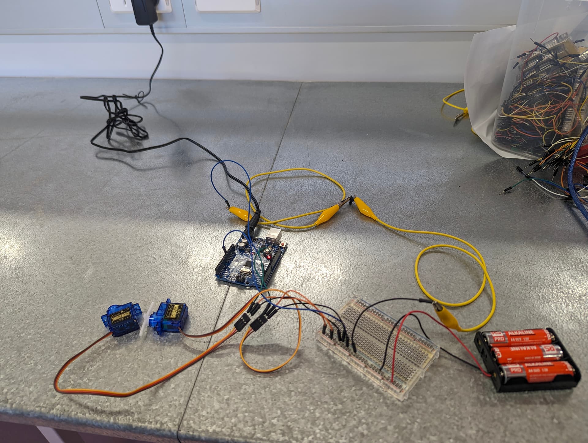 Wave machine servo control - Code issues - General Guidance - Arduino Forum