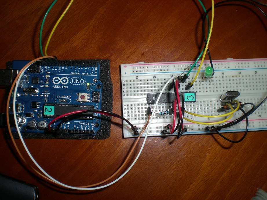 [RISOLTO] ATMEGA328 su mille fori - Hardware - Arduino Forum