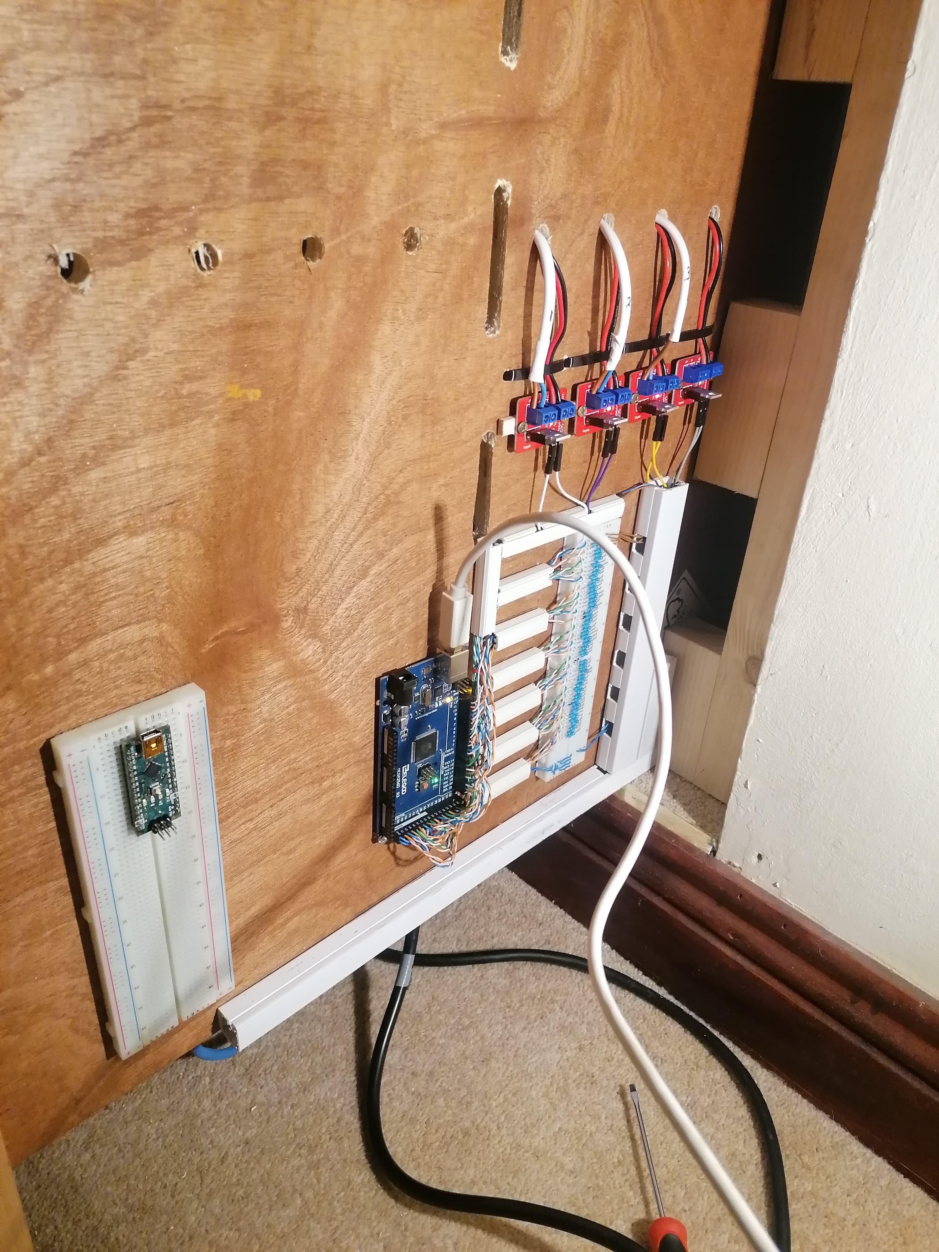 Help with LEDs on model railway project - General Guidance - Arduino Forum