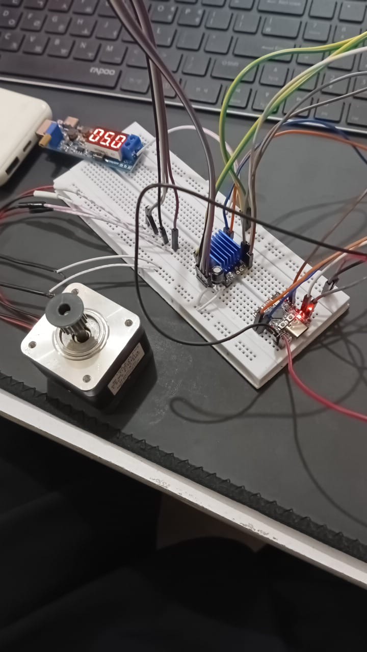 Stepper motor not rotating, just vibrate when rotated manually - Motors, Mechanics, Power and ...
