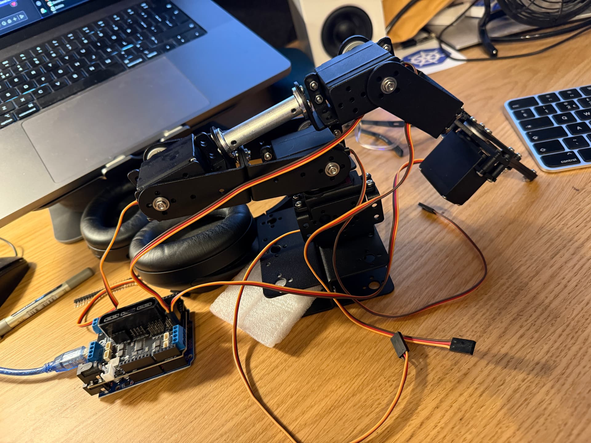 Using SNA41 PS2 to move servos - Motors, Mechanics, Power and CNC ...