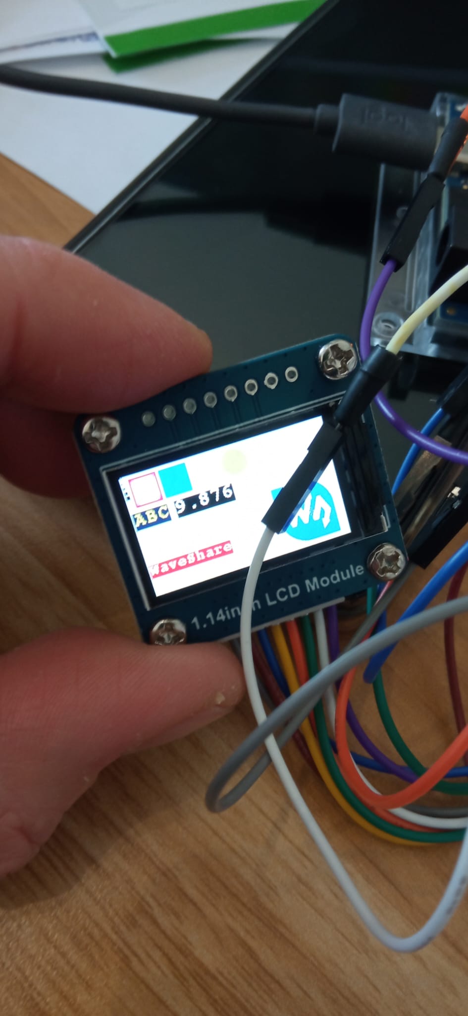 IPS-LCD-Display - 1,14 '' 240x135px SPI - 65K RGB - Waveshare 18231Error: initializer-string for ...