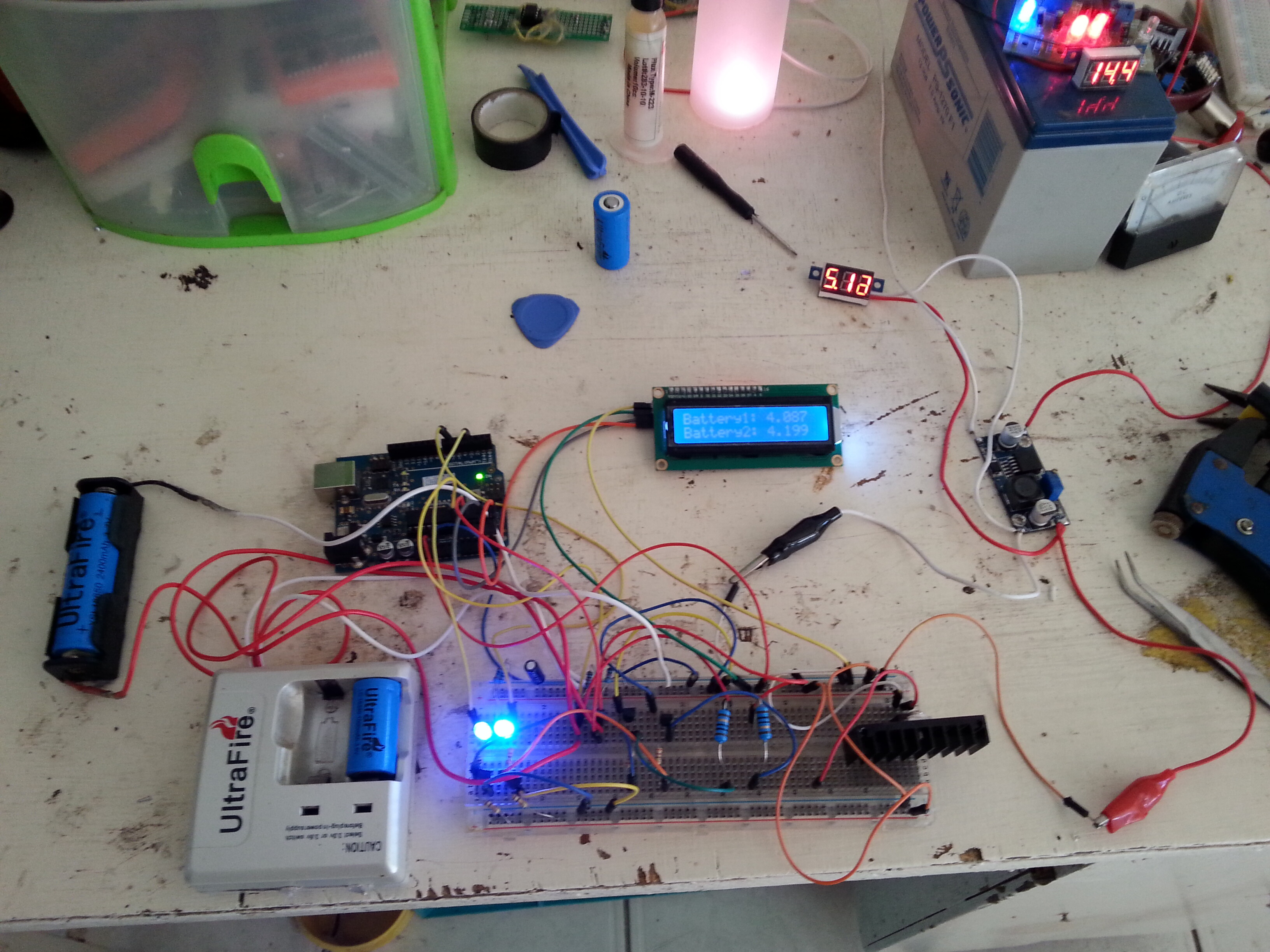 [Solved]Measure a battery amps - General Electronics - Arduino Forum