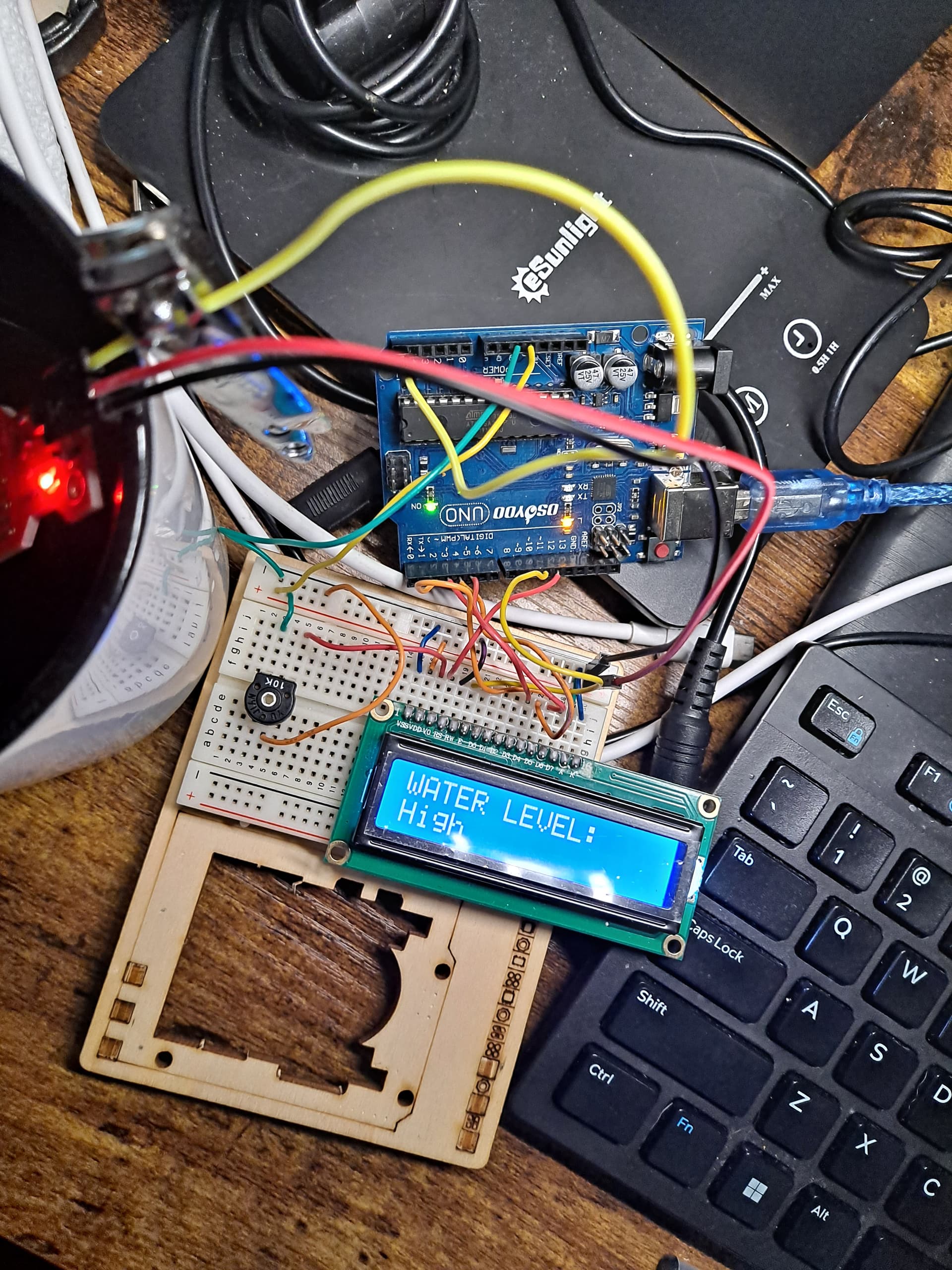 Water level sensor, no signs of life, bread board powered ...