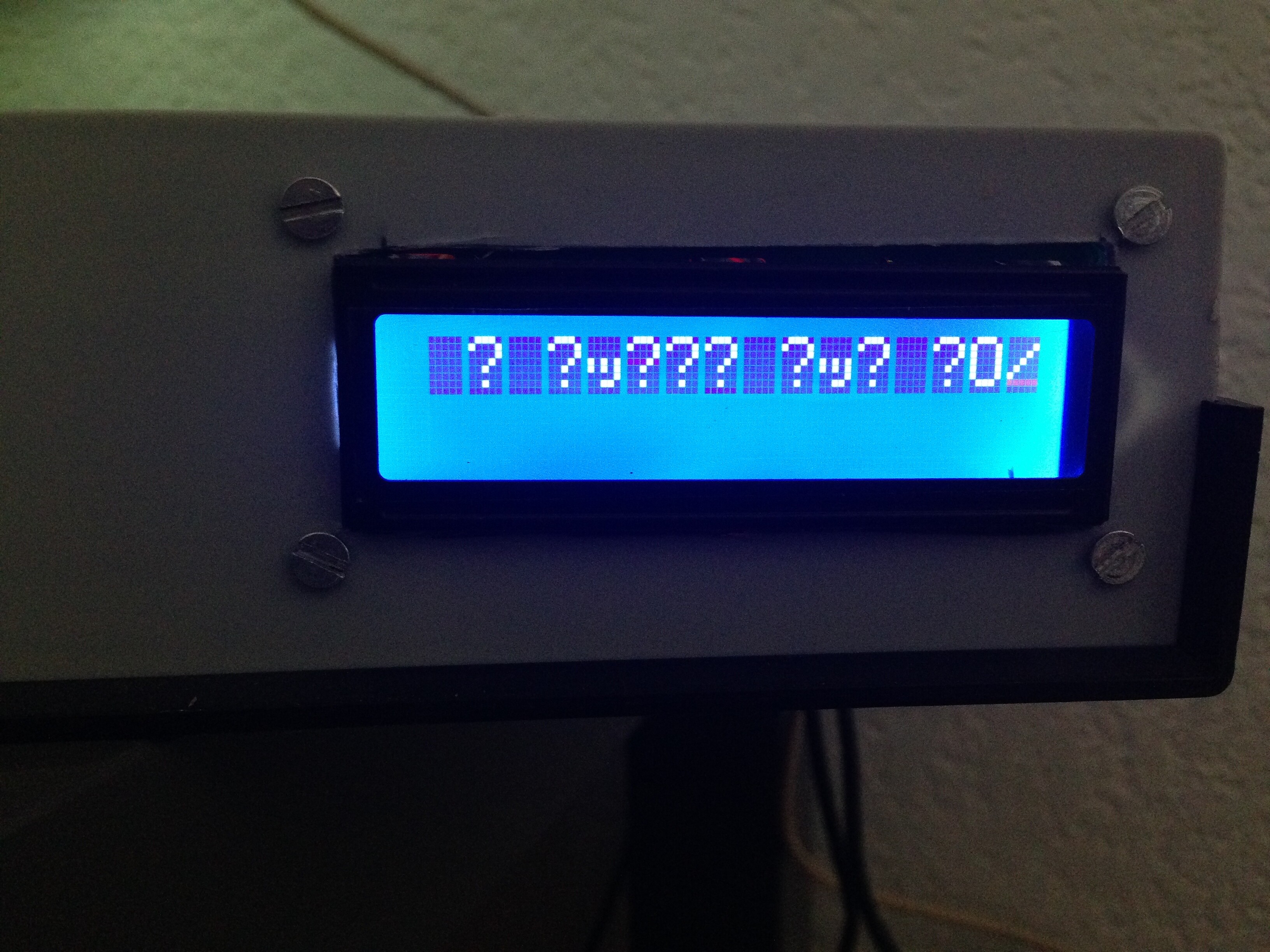 apres plusieur heure de fonctionnement ecran lcd affiche une sucession ...