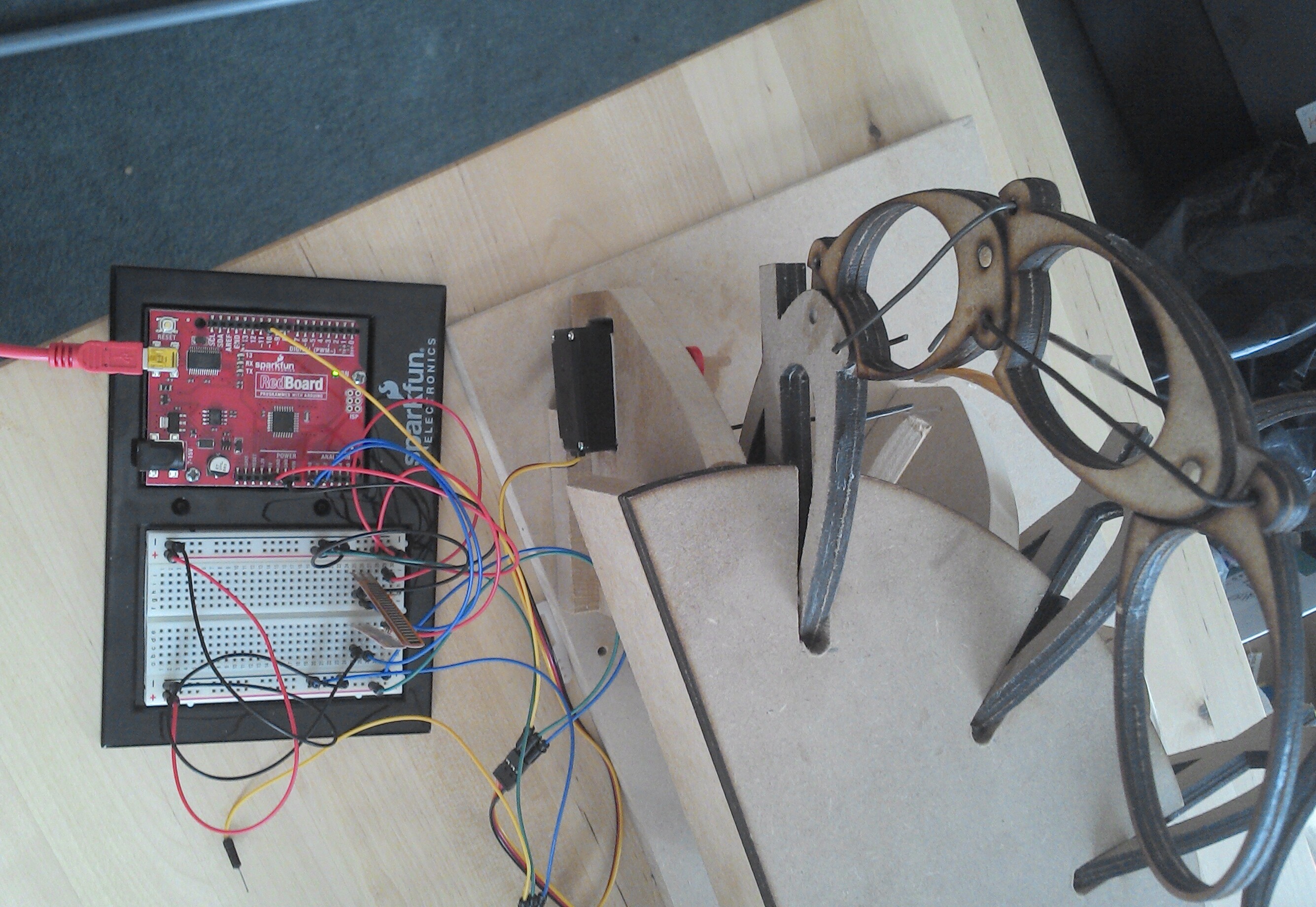 Sketch to slow servo speed when using flex sensor - Programming ...