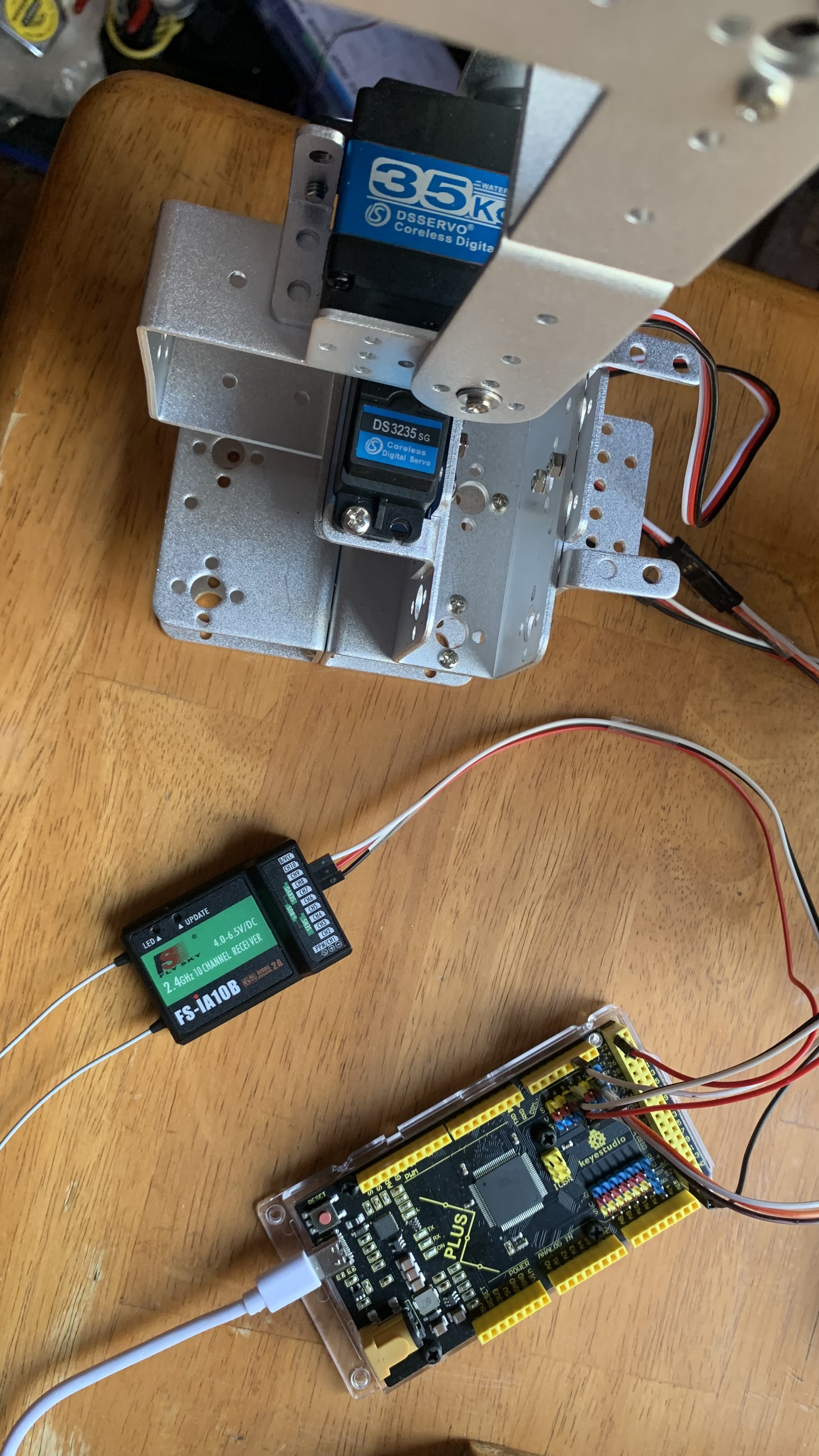 Servos start twitching/jittering as soon as said sketch is uploaded - General Guidance - Arduino ...