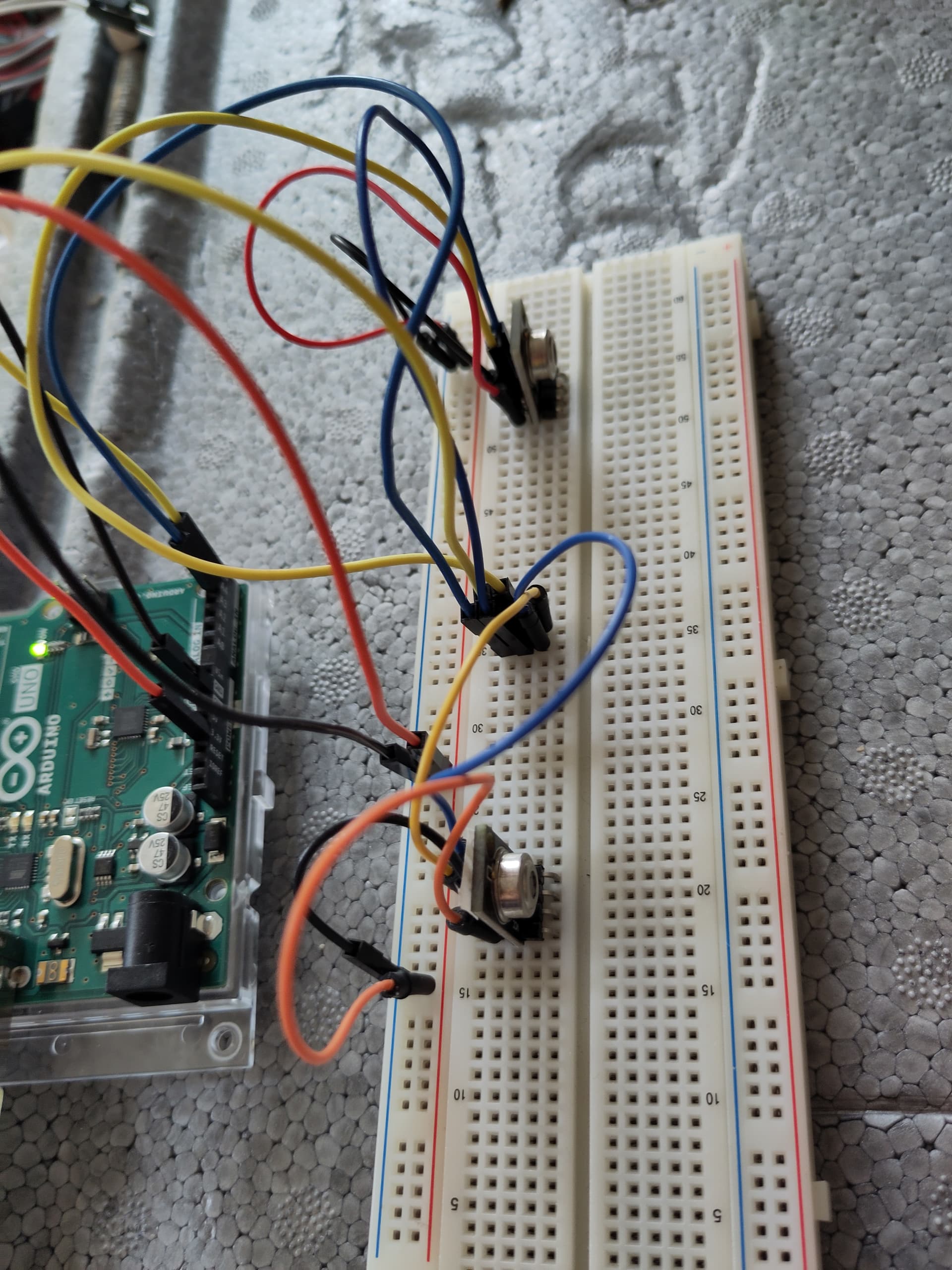 Making multiple IR temp sensors (MLX90614) work on one ardoino, but it stops after 1 minute ...