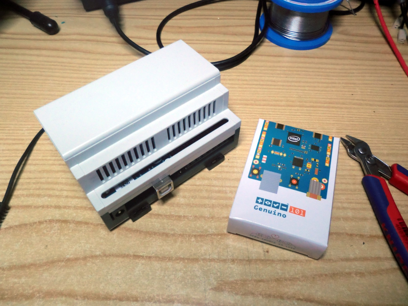 ArduiBox - DIN rail enclosure + proto board for Arduino - Hardware ...