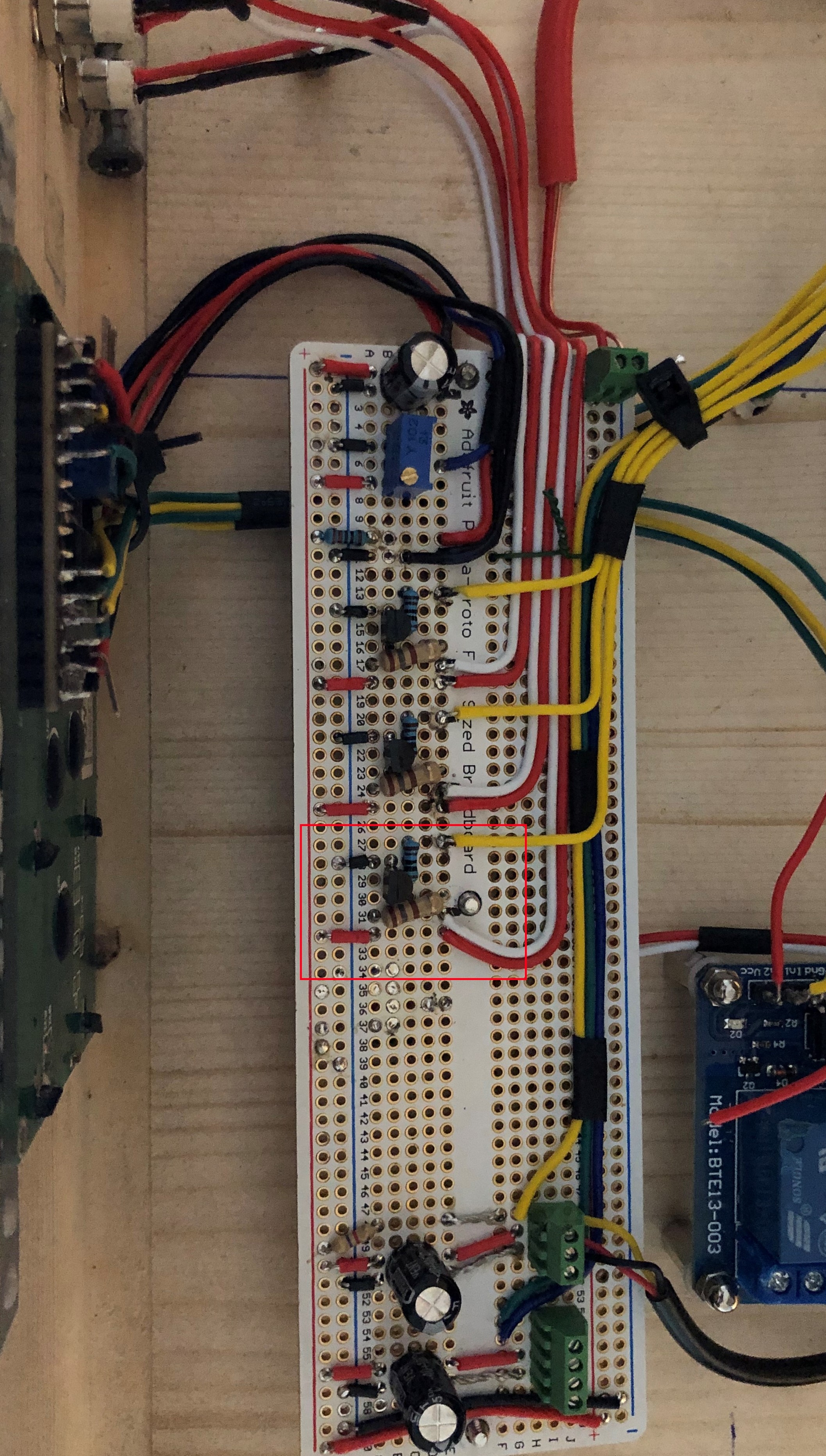 LCD scrambles after switching breaker - Displays - Arduino Forum