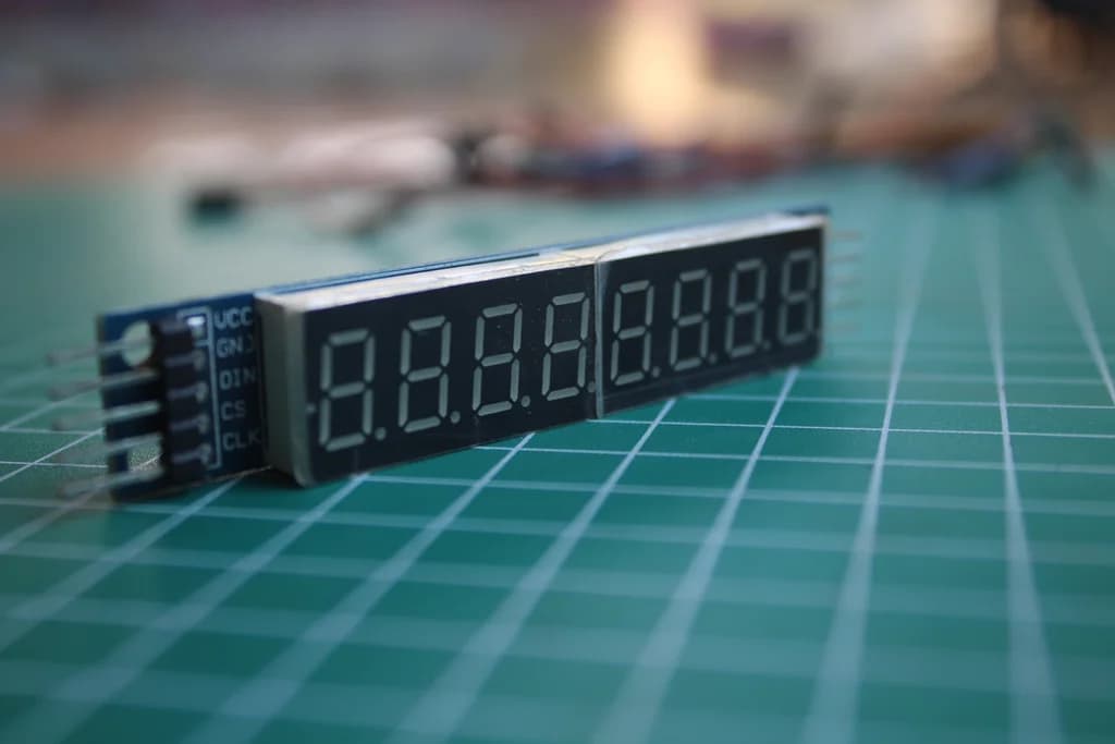 MAX7219 8 digit 7 segment display, resistors? - General Electronics - Arduino Forum