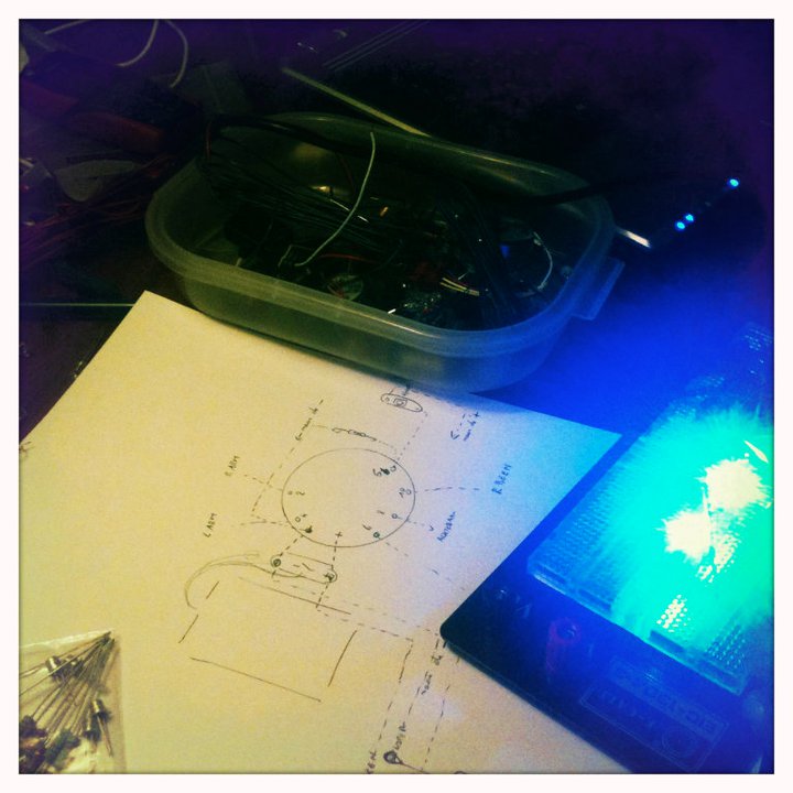 Lilypad Arduino LED costume - Showcase - Arduino Forum