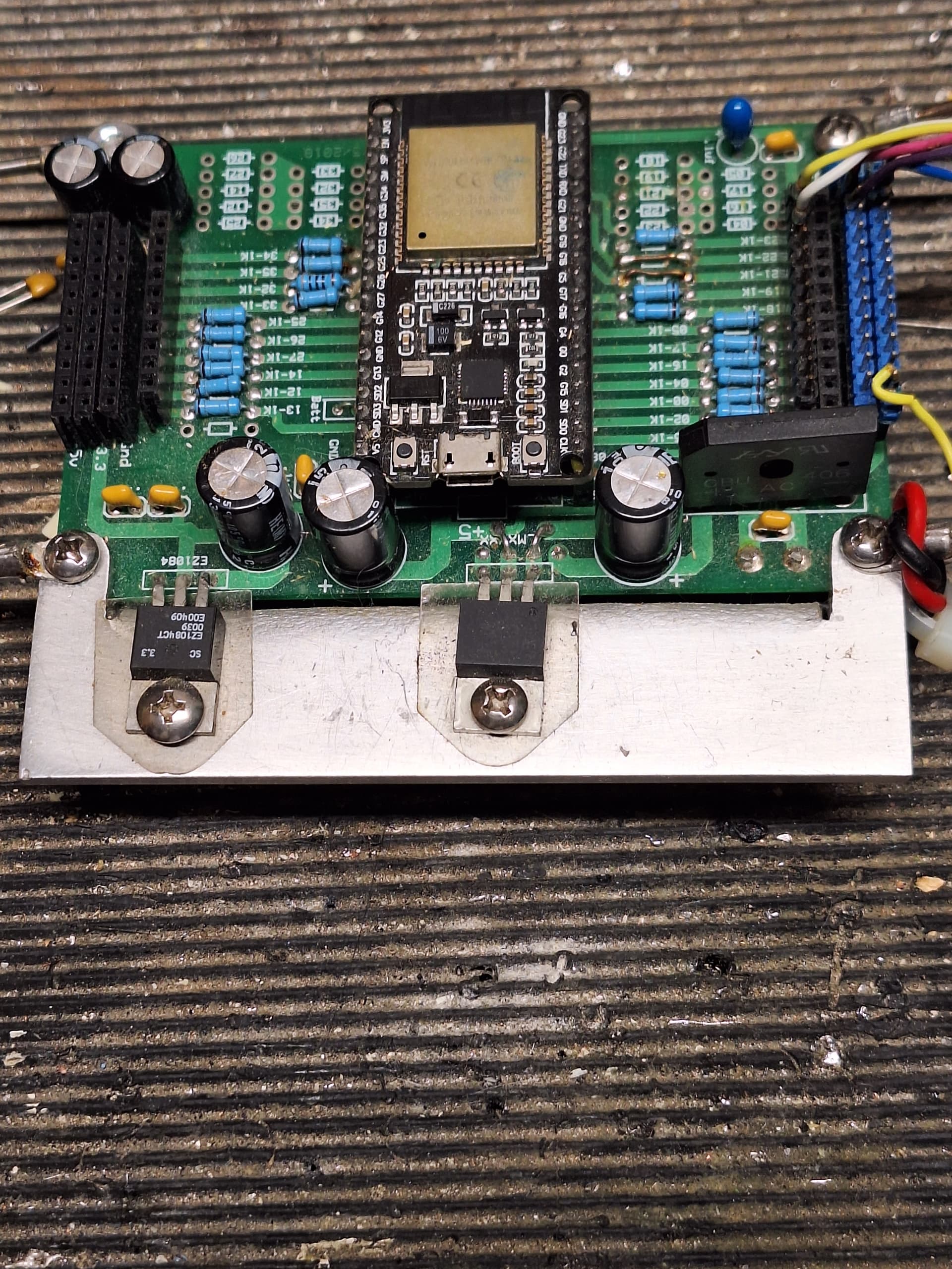 Regulador de voltaje de 24V a 5V, 1.5A - Hardware - Arduino Forum