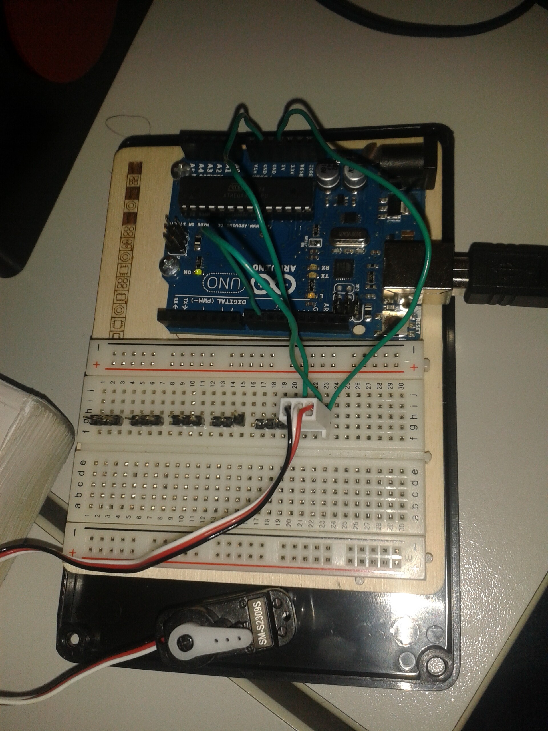 Problemi con braccio robotico comandato da Arduino - Generale - Arduino Forum