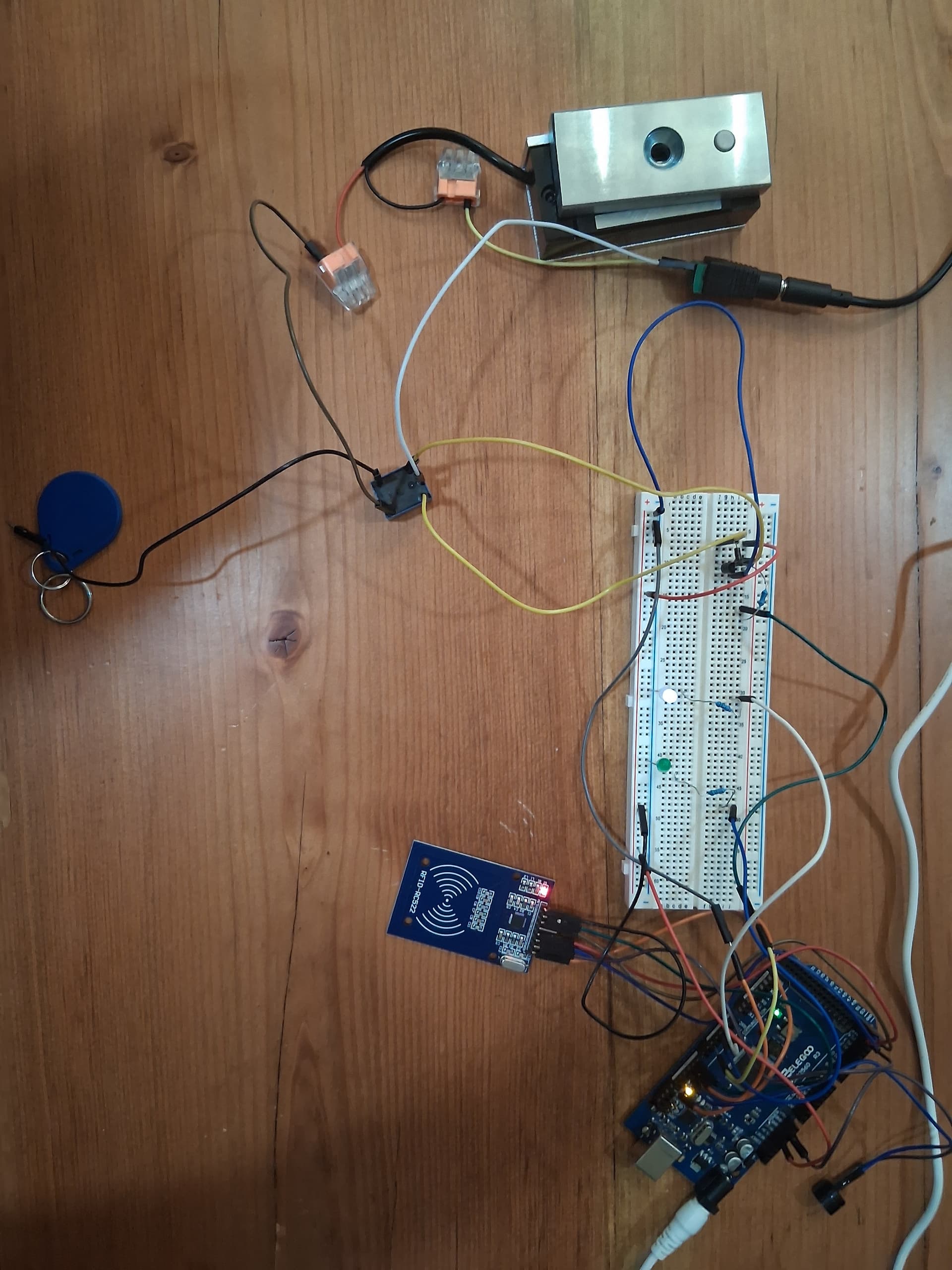Circuit with RFID and Relay sometimes misbehaving - General Guidance - Arduino Forum