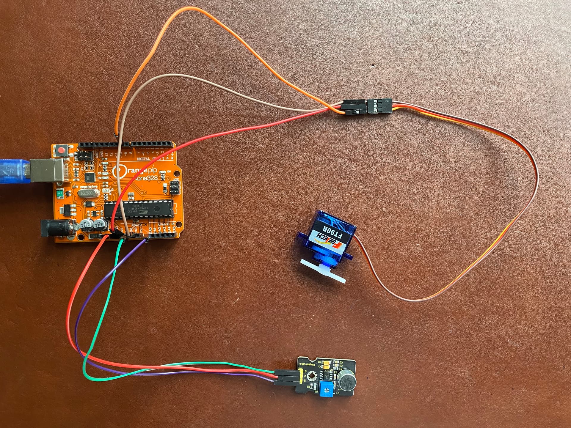 'Clap-on, clap-off' servo not working - Programming - Arduino Forum