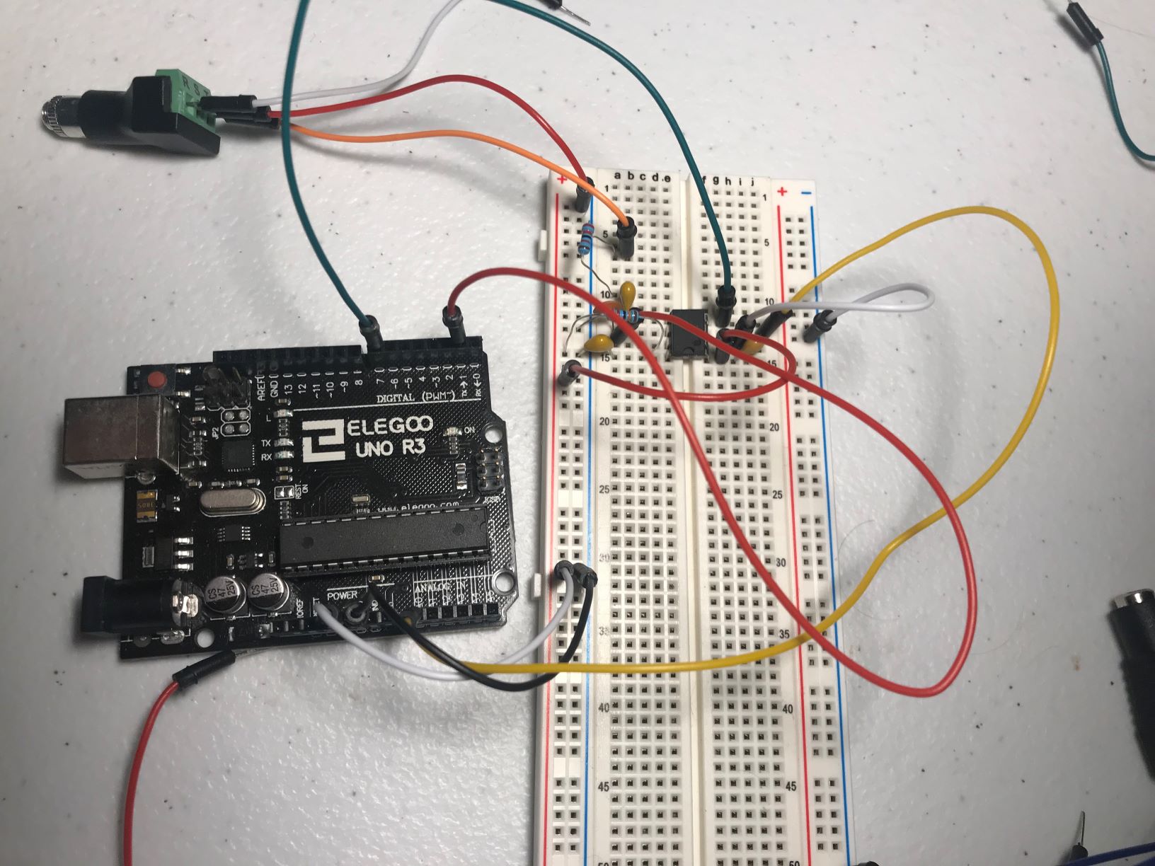 DC Ouput of MSGEQ7 is consistent across all bands regardless of input ...