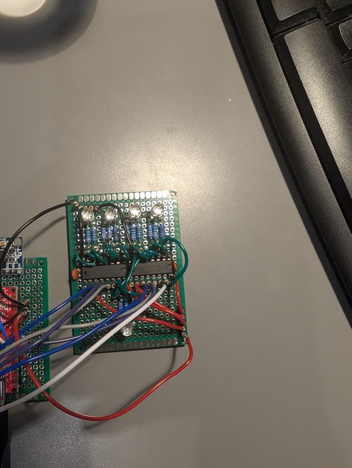 Chaining of shift registers not working - LEDs and Multiplexing - Arduino Forum